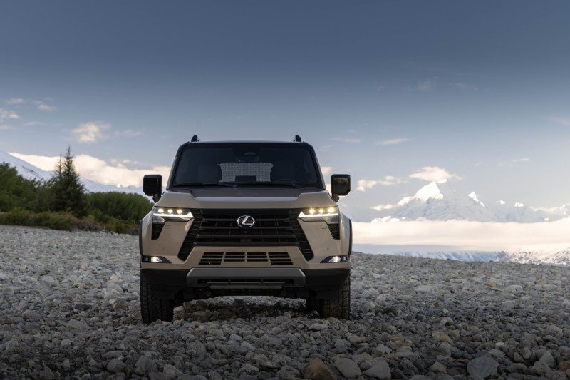 THE LEXUS GX: REDEFINING THE AUTHENTIC OFF-ROADER WITH LUXURY