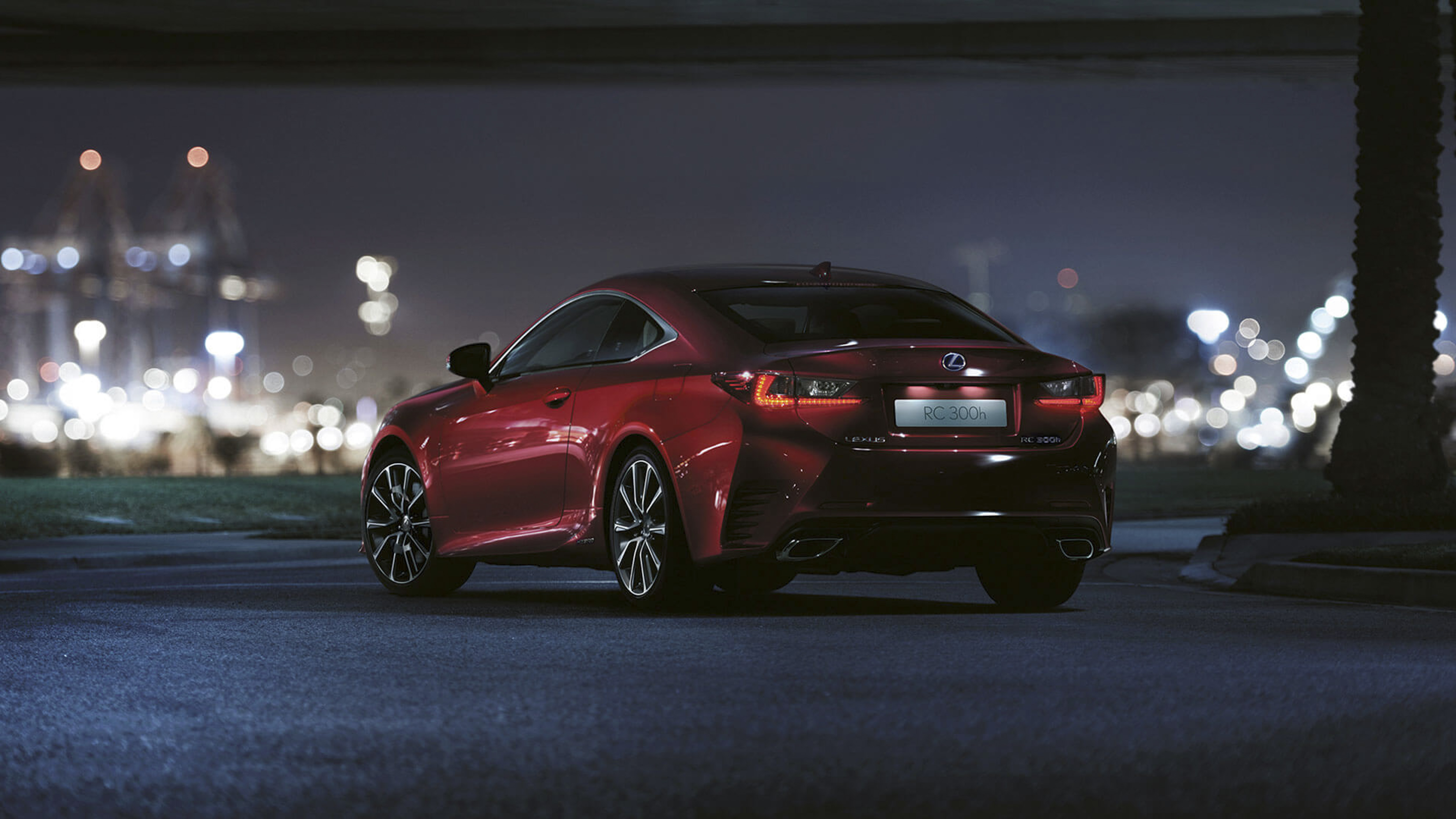 NUOVA LEXUS RC HYBRID