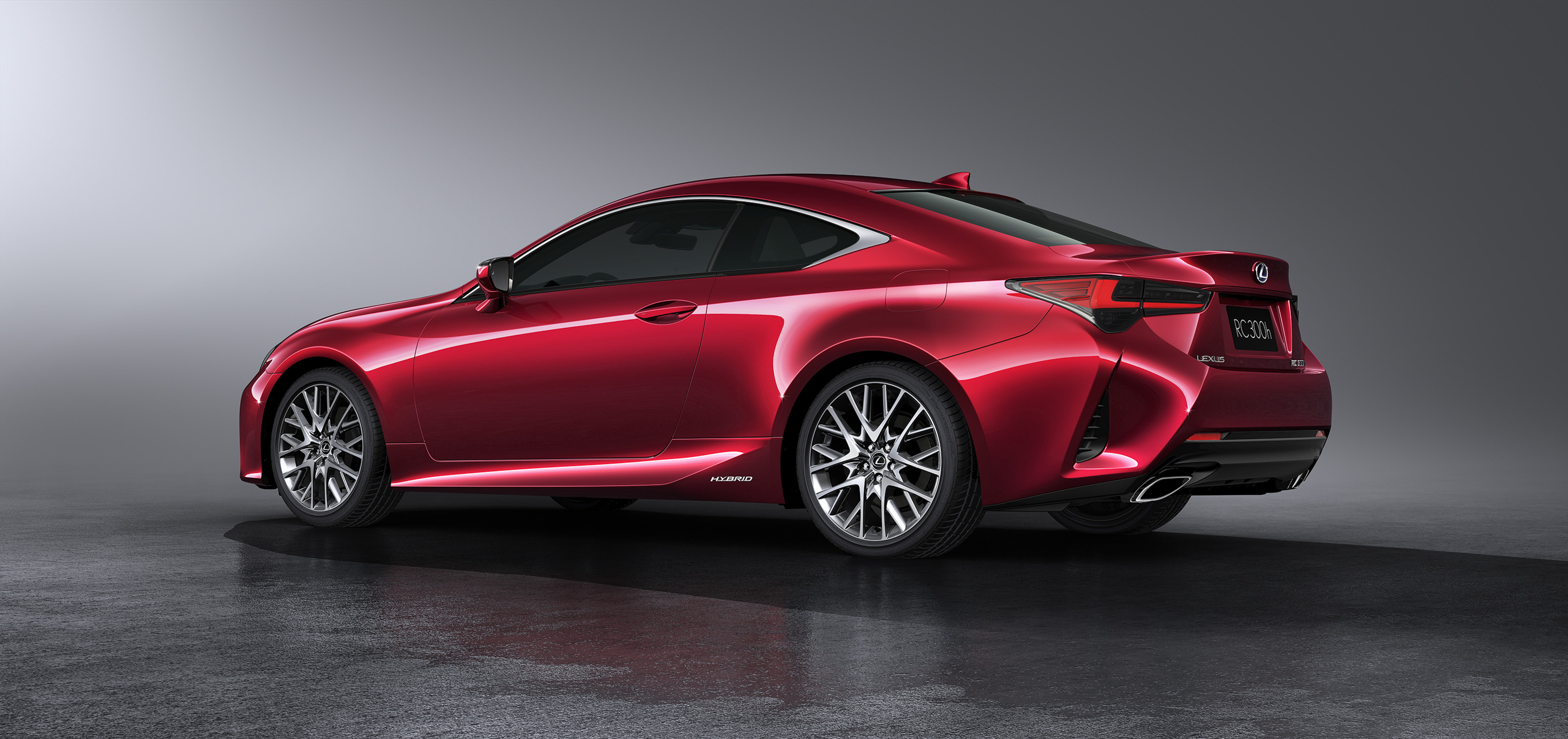 NUOVA LEXUS RC HYBRID
