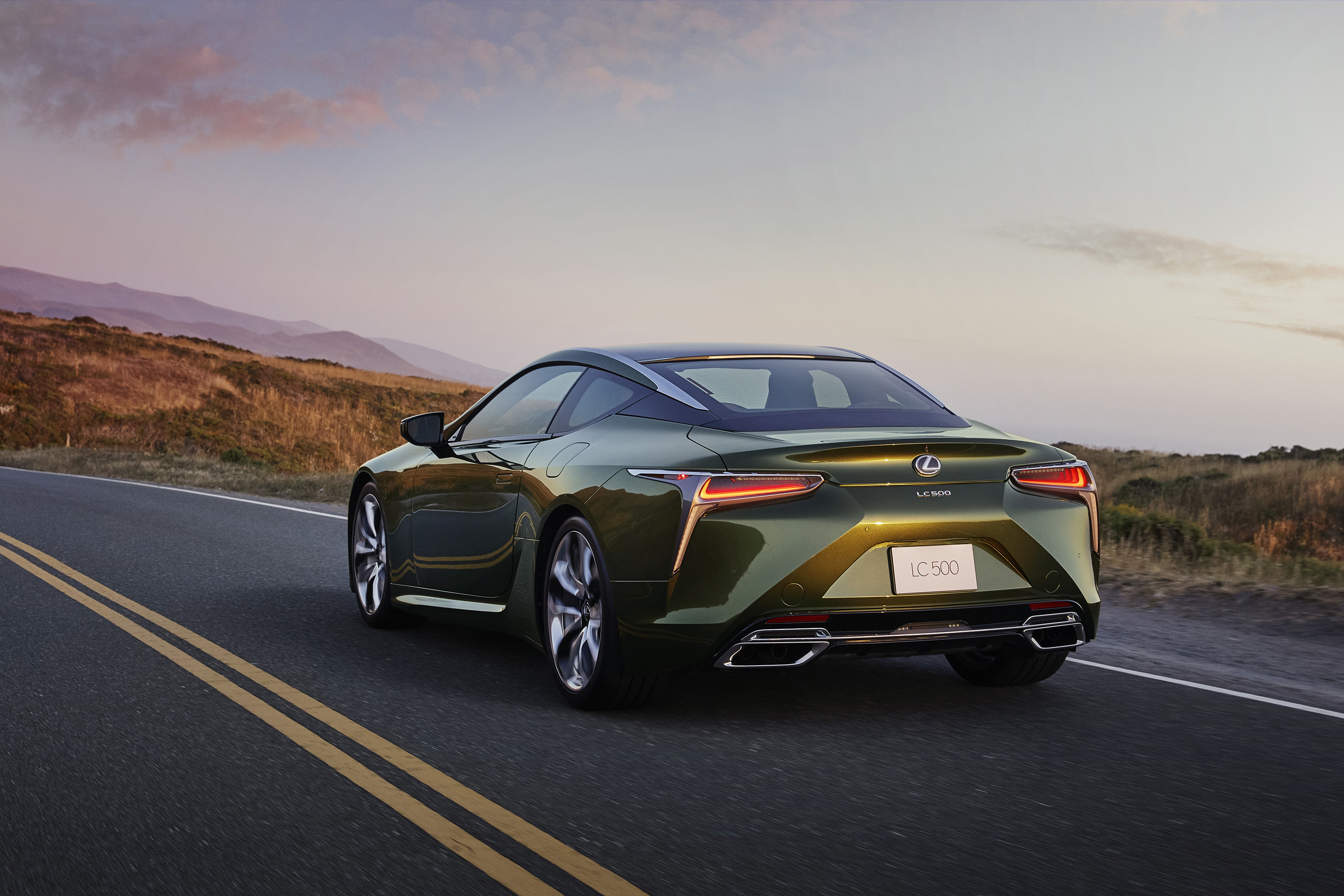 Lexus LC : Des améliorations pour un coupé encore plus séduisant ...