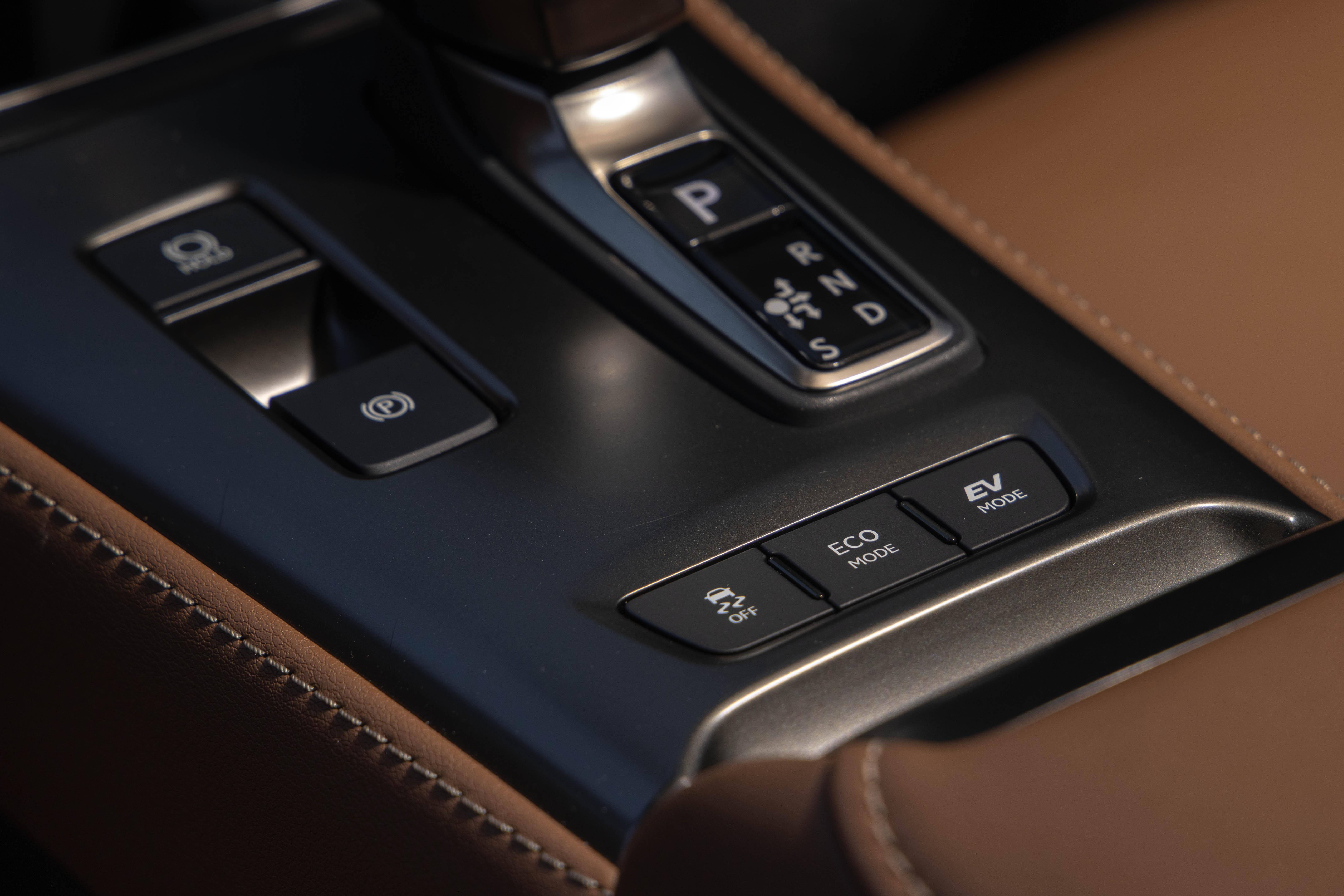 THE LEXUS LBX: REDEFINING CRAFTSMANSHIP LUXURY IN ITS CLASS