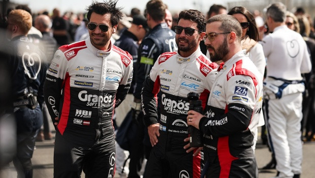 LE LEXUS RC F GT3 DE L’EQUIPE AKKODIS ASP AU PIED DU PODIUM DES 1 812 ...