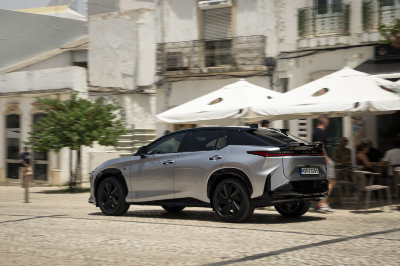 THE NEW LEXUS RZ: MORE POWER, EFFICIENCY AND DRIVING REWARDS