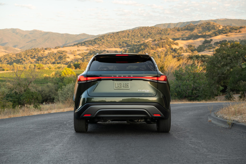 LEXUS RX (2025) : ENCORE MIEUX EQUIPÉ POUR TOUJOURS PLUS DE CONFORT ET ...