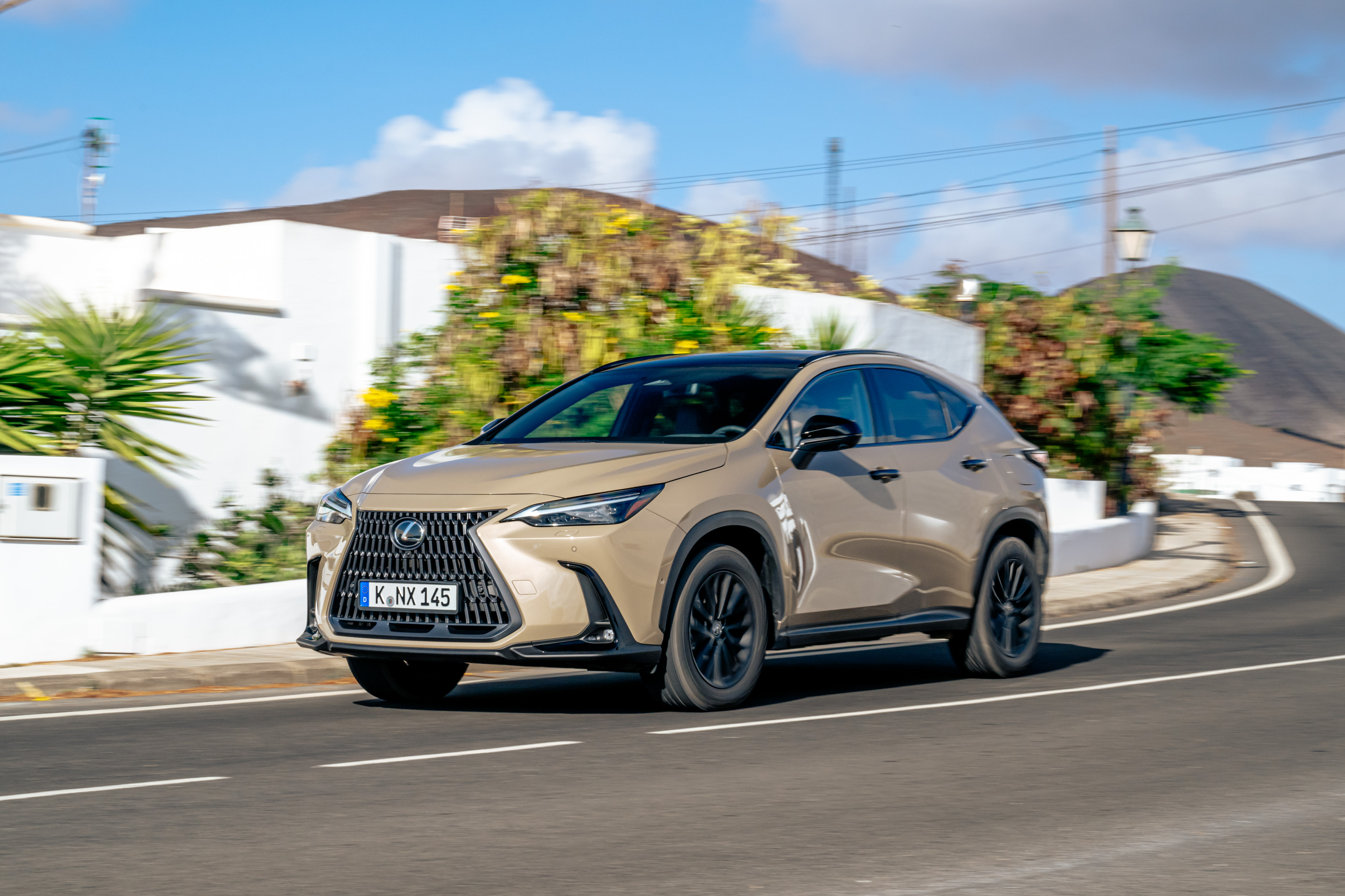 THE NEW NX OVERTRAIL: THE FEEL-GOOD LEXUS FOR MODERN LIFESTYLES