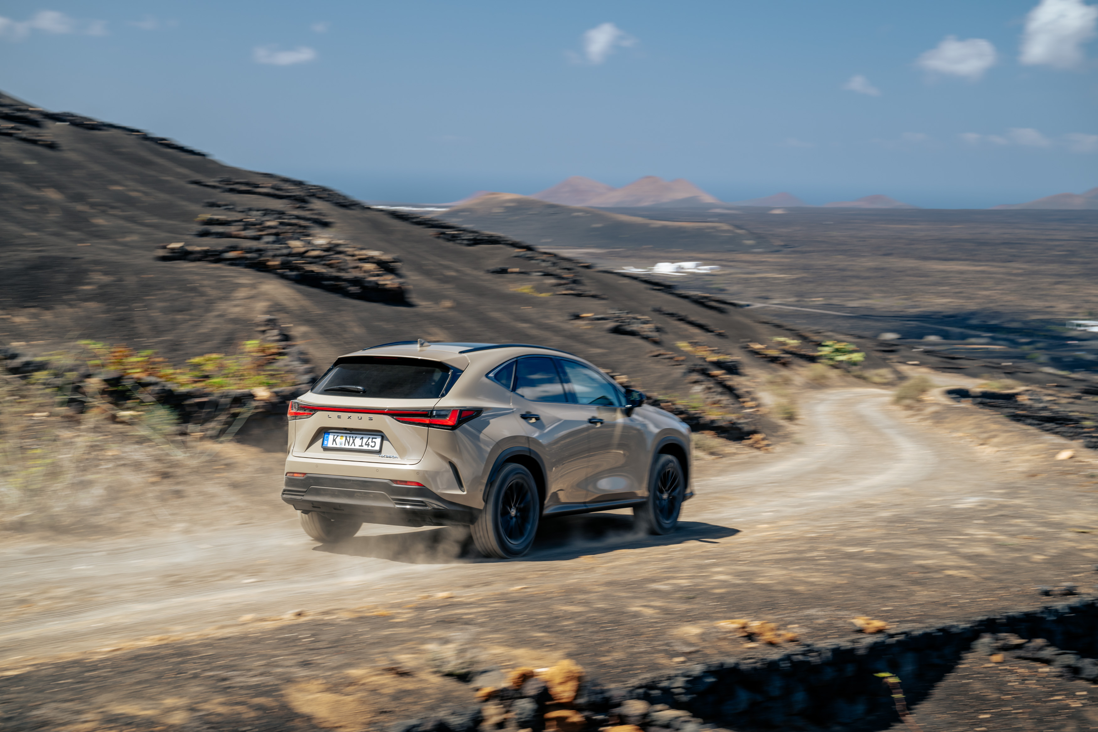 THE NEW NX OVERTRAIL: THE FEEL-GOOD LEXUS FOR MODERN LIFESTYLES