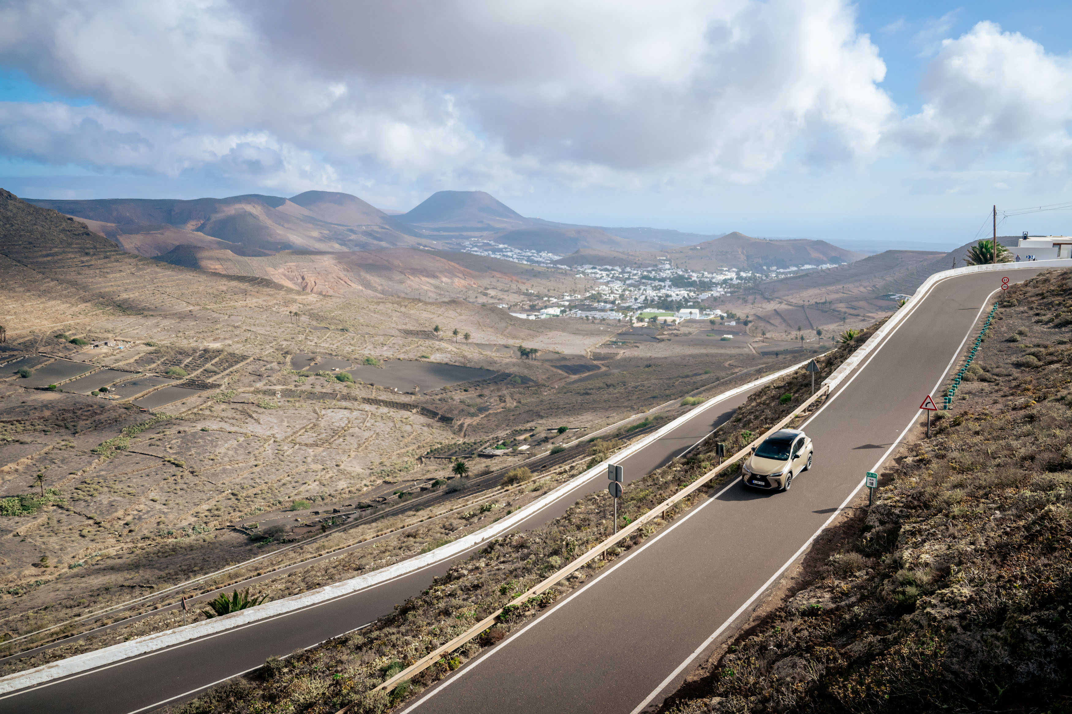 THE NEW NX OVERTRAIL: THE FEEL-GOOD LEXUS FOR MODERN LIFESTYLES