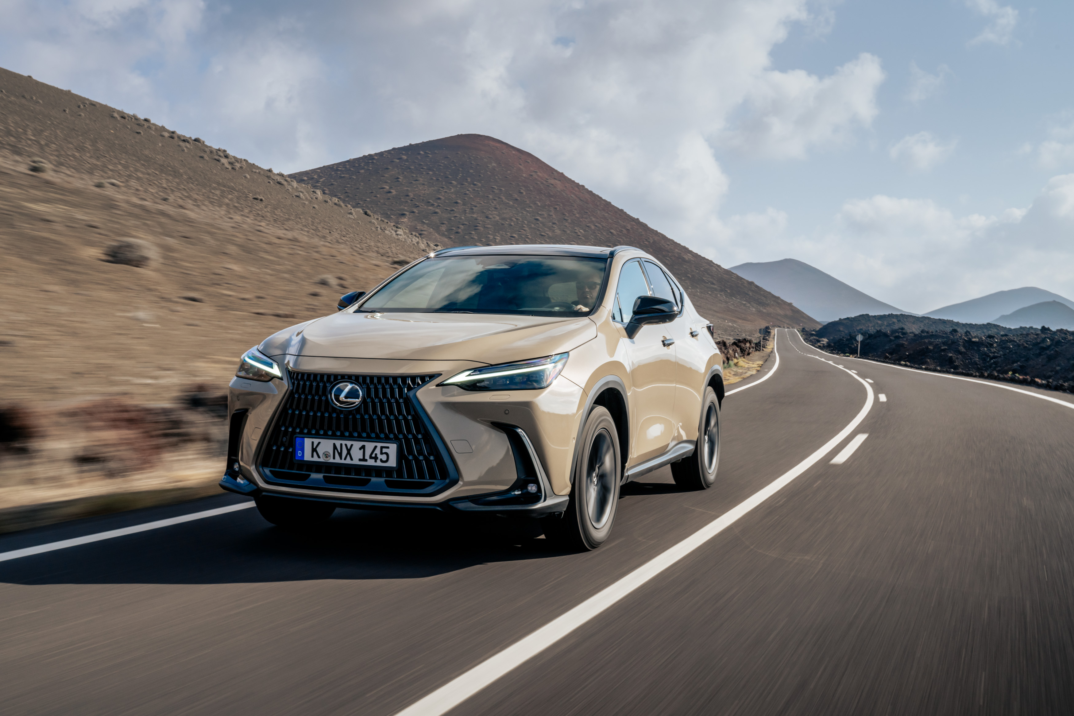 THE NEW NX OVERTRAIL: THE FEEL-GOOD LEXUS FOR MODERN LIFESTYLES