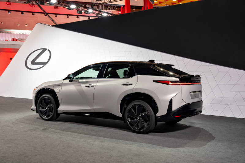 LEXUS ALL'AVANGUARDIA NELL'INNOVAZIONE DELLA TECNOLOGIA BEV: STEER-BY ...