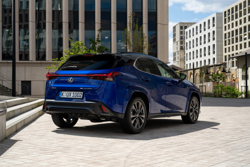 NOUVEAU LEXUS UX 2024 : TOUJOURS PLUS DE PUISSANCE ÉLECTRIFIÉE, D ...