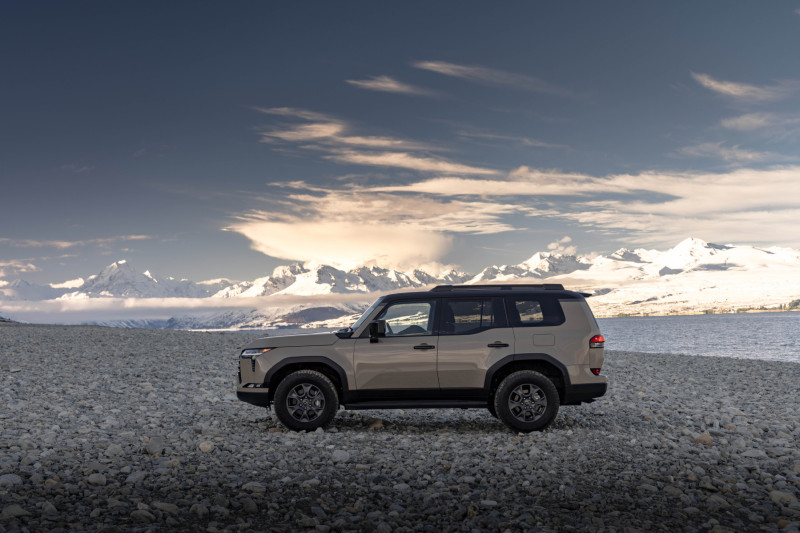 THE LEXUS GX: REDEFINING THE AUTHENTIC OFF-ROADER WITH LUXURY