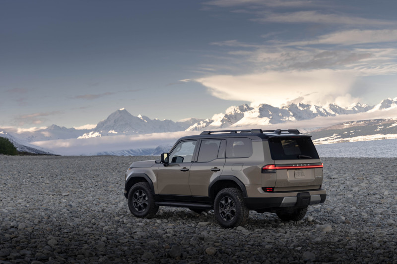 THE LEXUS GX: REDEFINING THE AUTHENTIC OFF-ROADER WITH LUXURY