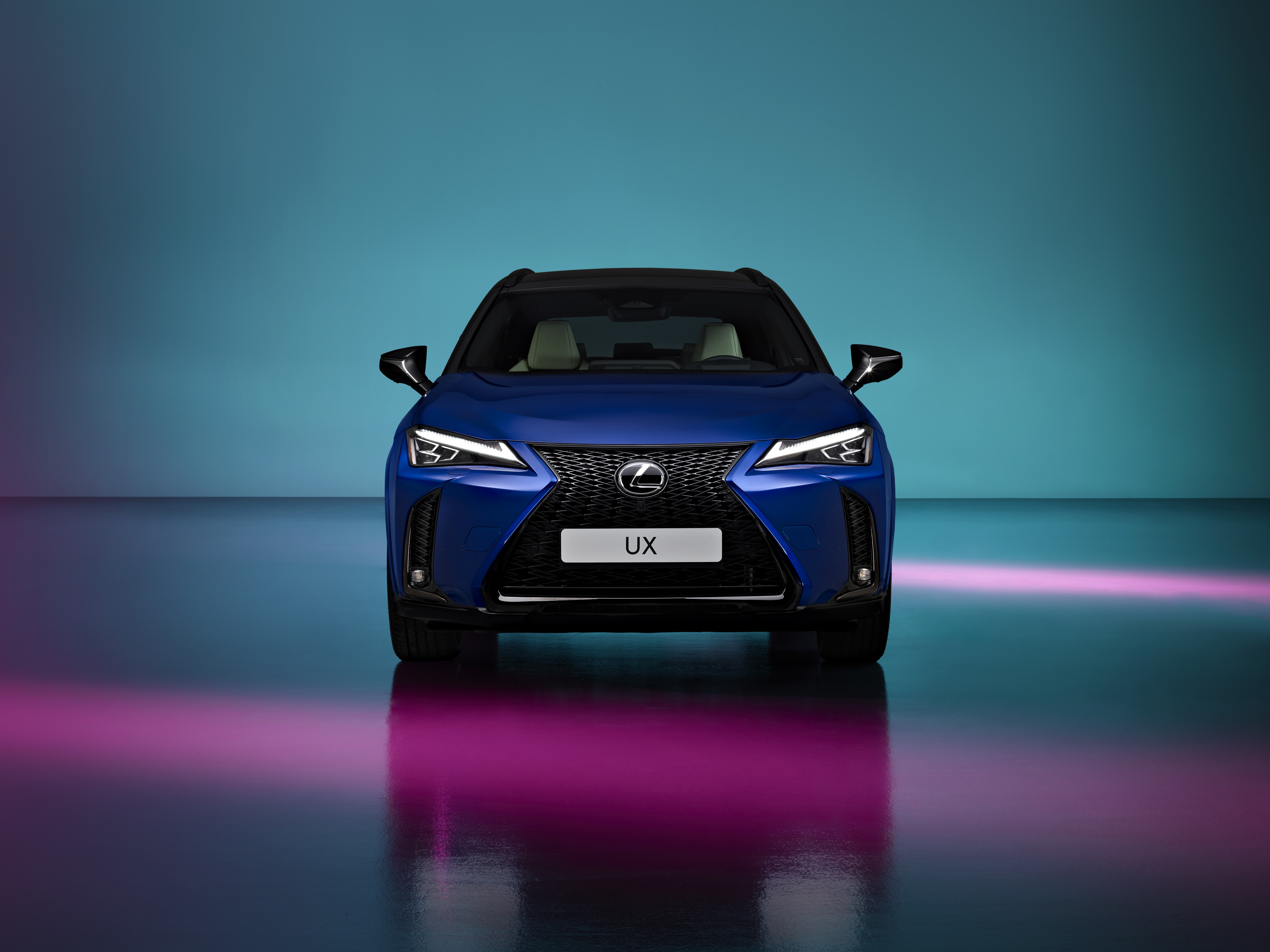 NEW UX 300h: MORE POWER AND WIDE-RANGING REFINEMENTS IN 2024