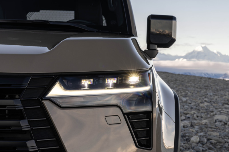 THE LEXUS GX: REDEFINING THE AUTHENTIC OFF-ROADER WITH LUXURY