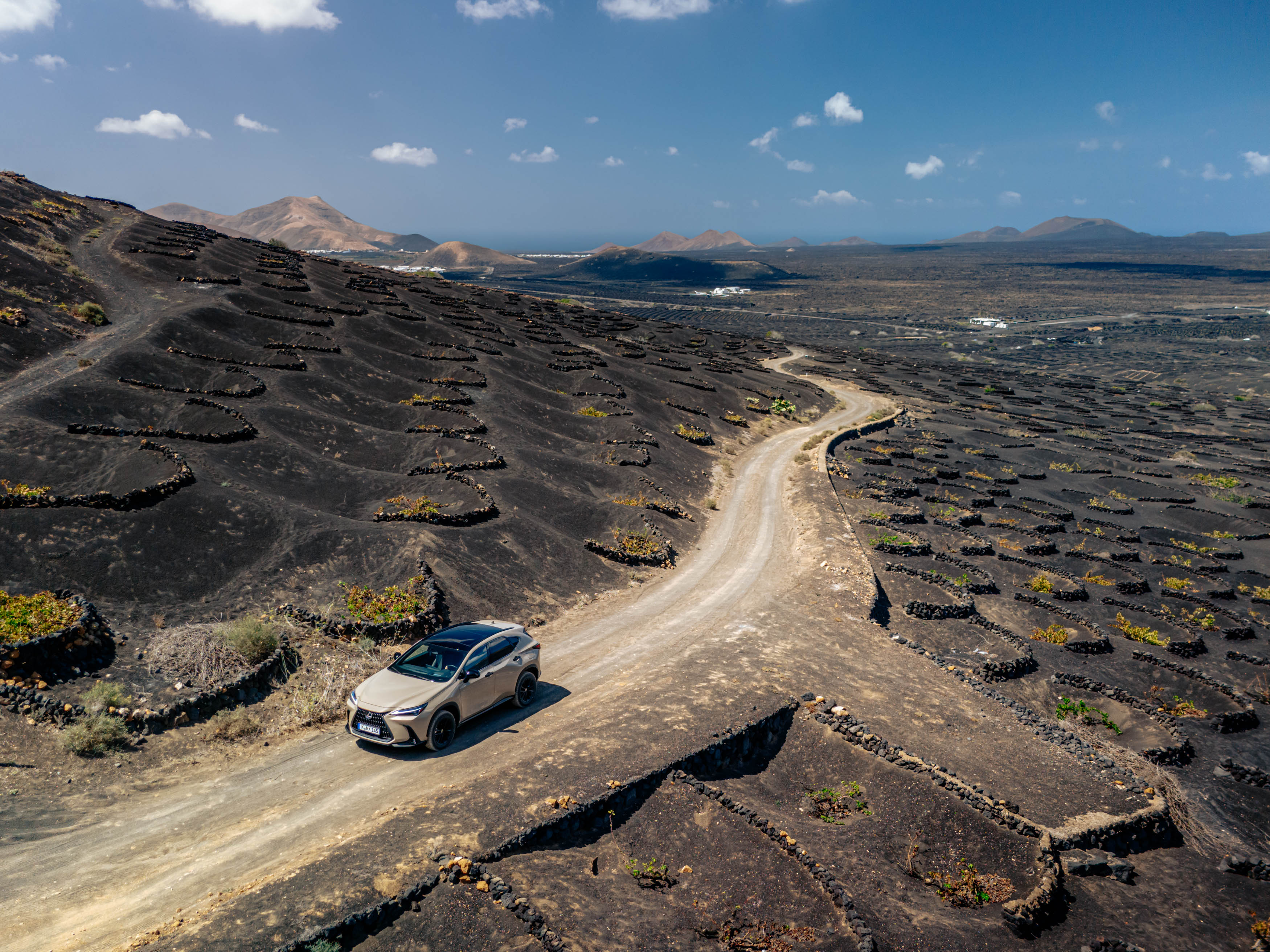 THE NEW NX OVERTRAIL: THE FEEL-GOOD LEXUS FOR MODERN LIFESTYLES