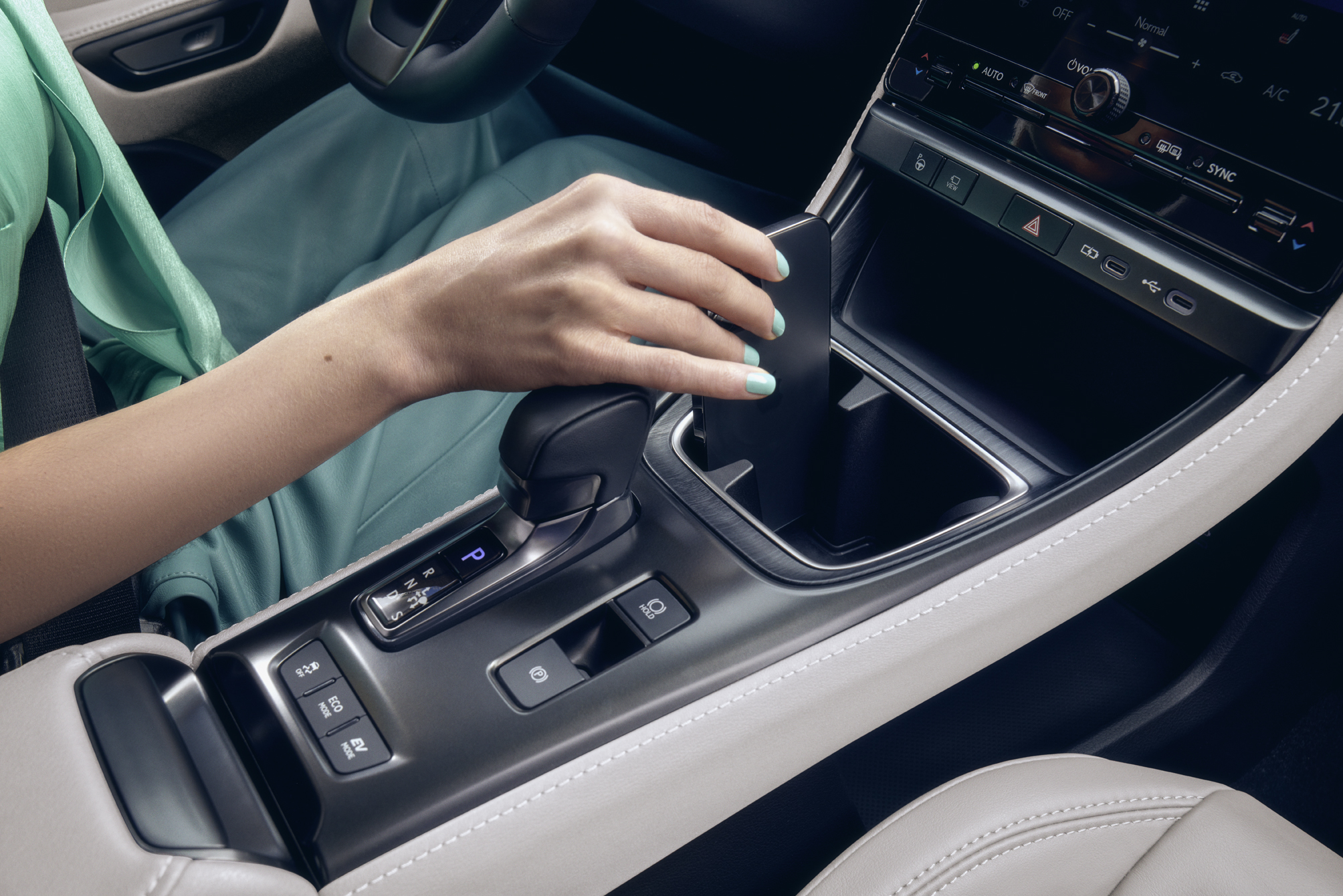 THE ALL-NEW LEXUS LBX: LUXURY WITH A CONTEMPORARY TWIST