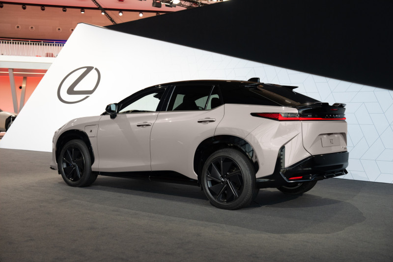 LEXUS ALL'AVANGUARDIA NELL'INNOVAZIONE DELLA TECNOLOGIA BEV: STEER-BY ...