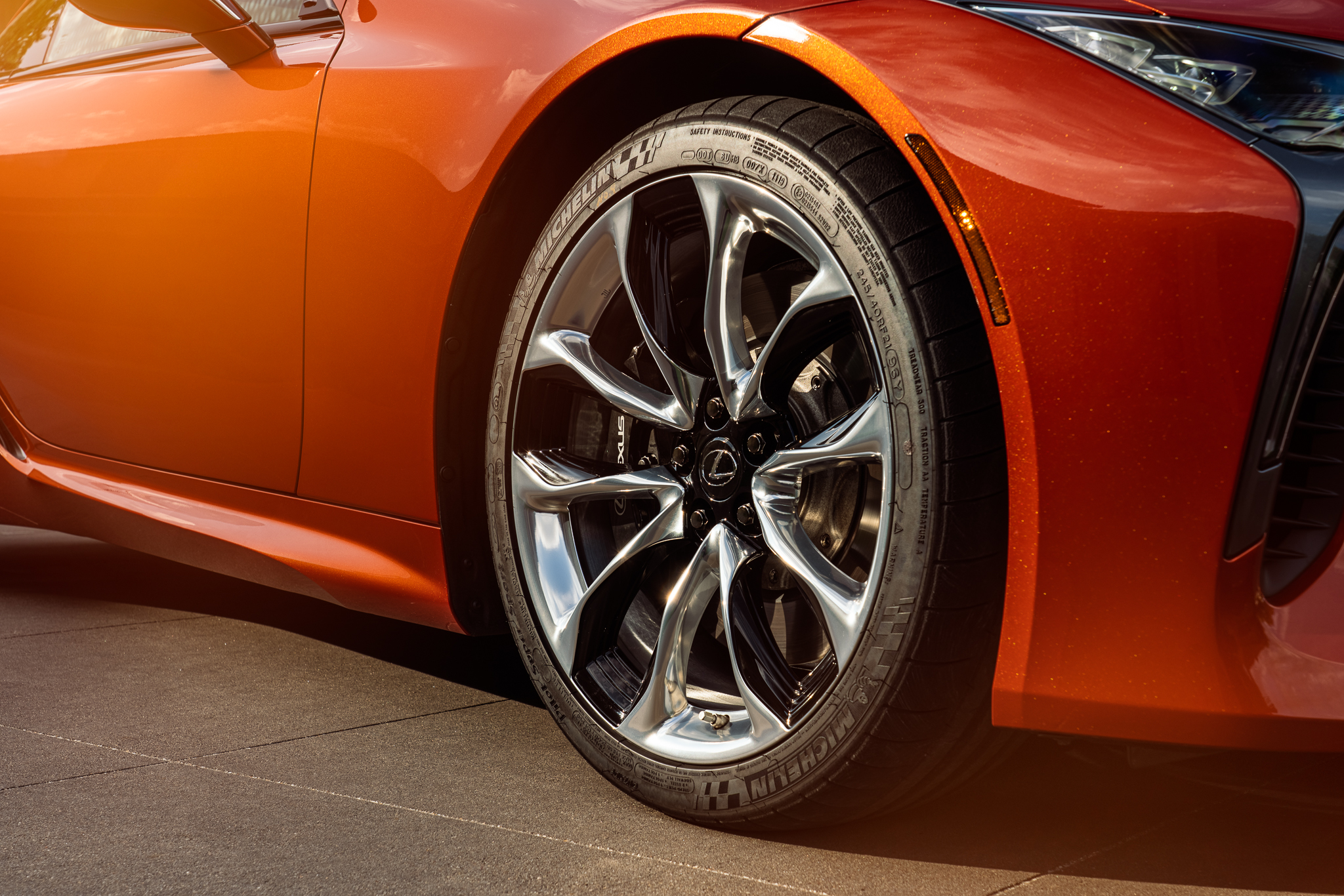 BLAZING CARNELIAN: A NEW COLOUR DEBUT FOR THE 2021 LEXUS LC COUPE