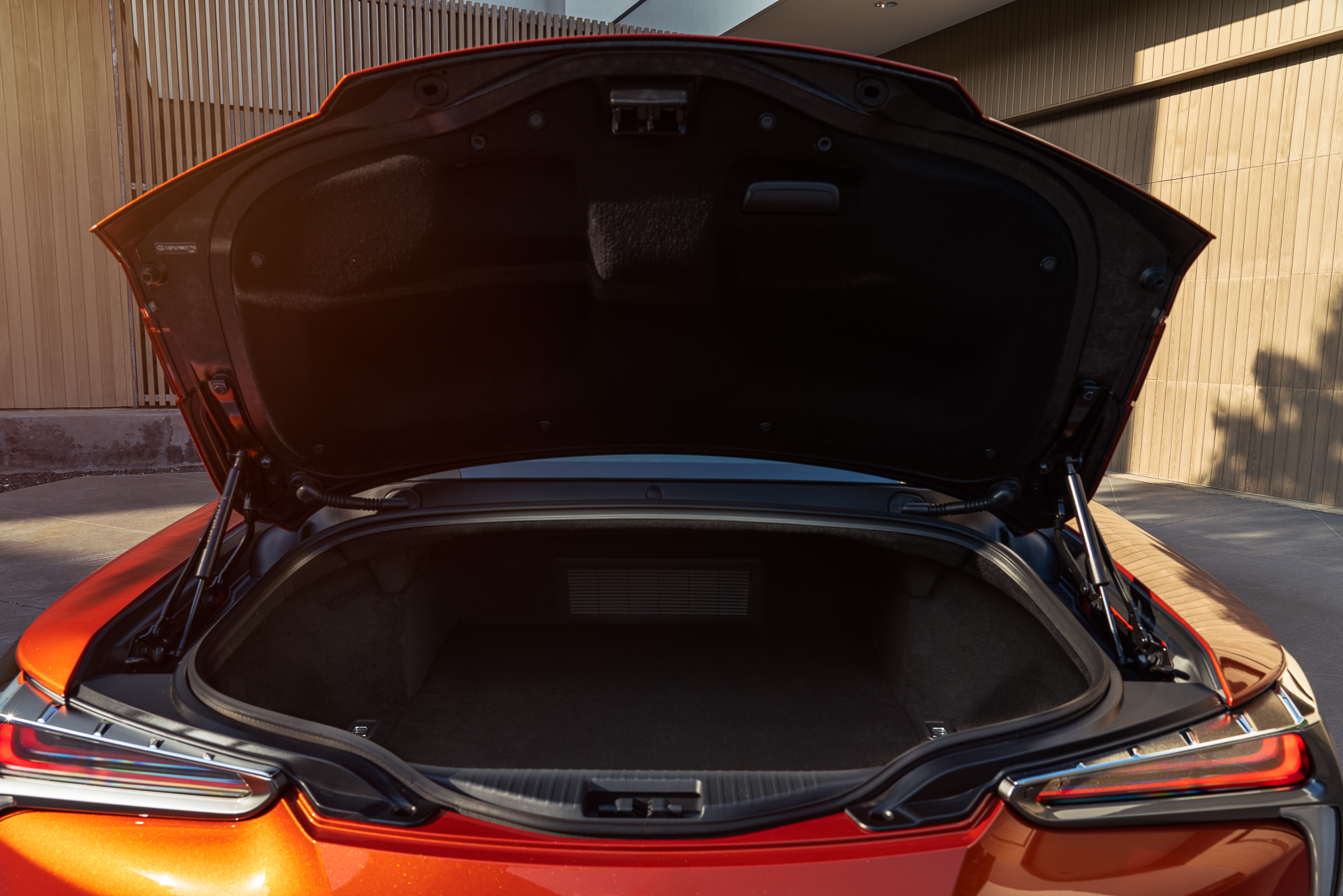 BLAZING CARNELIAN: A NEW COLOUR DEBUT FOR THE 2021 LEXUS LC COUPE