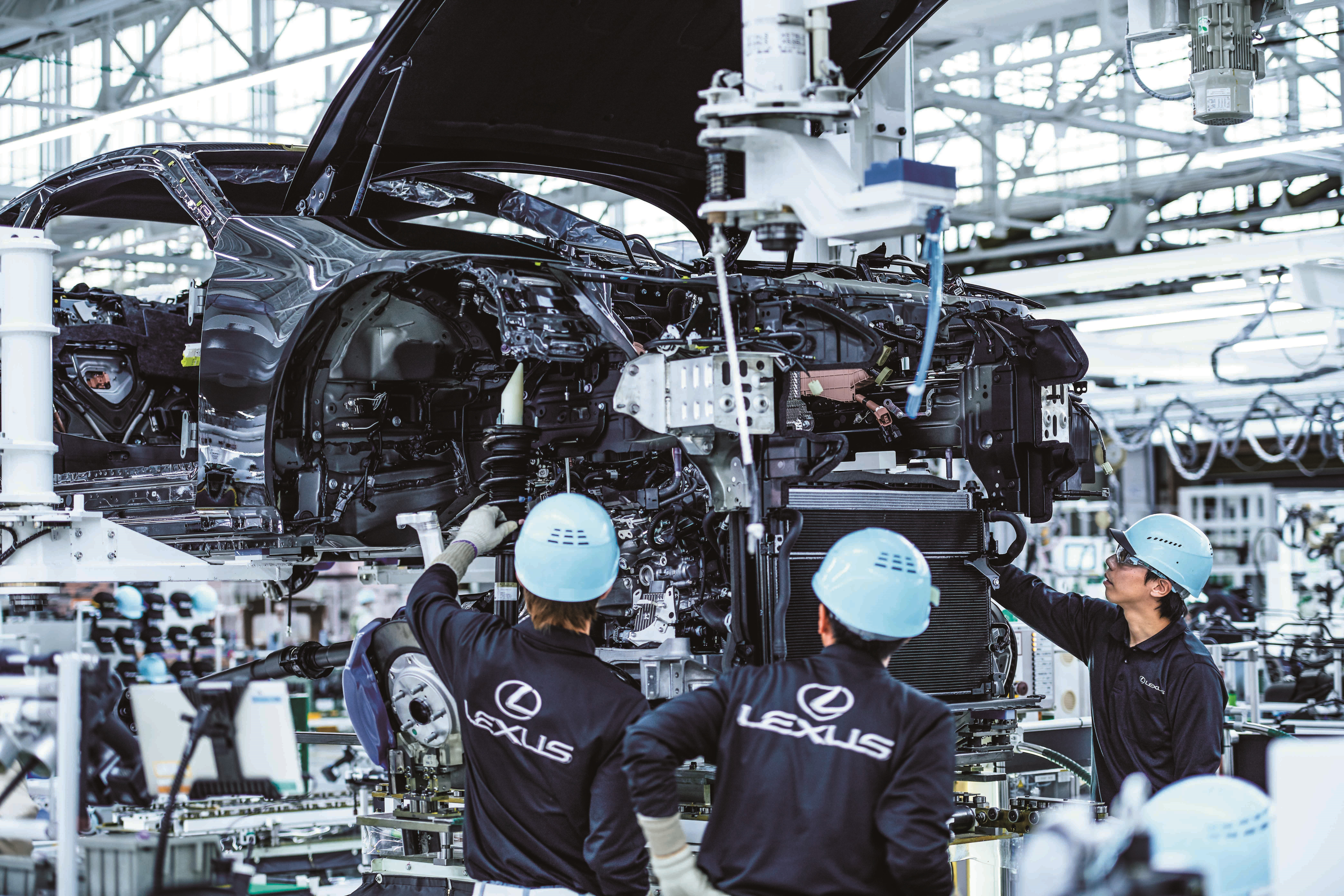 INSIDE LOOK: MASTER CRAFTSMANSHIP AT LEXUS’ HALO MOTOMACHI PLANT