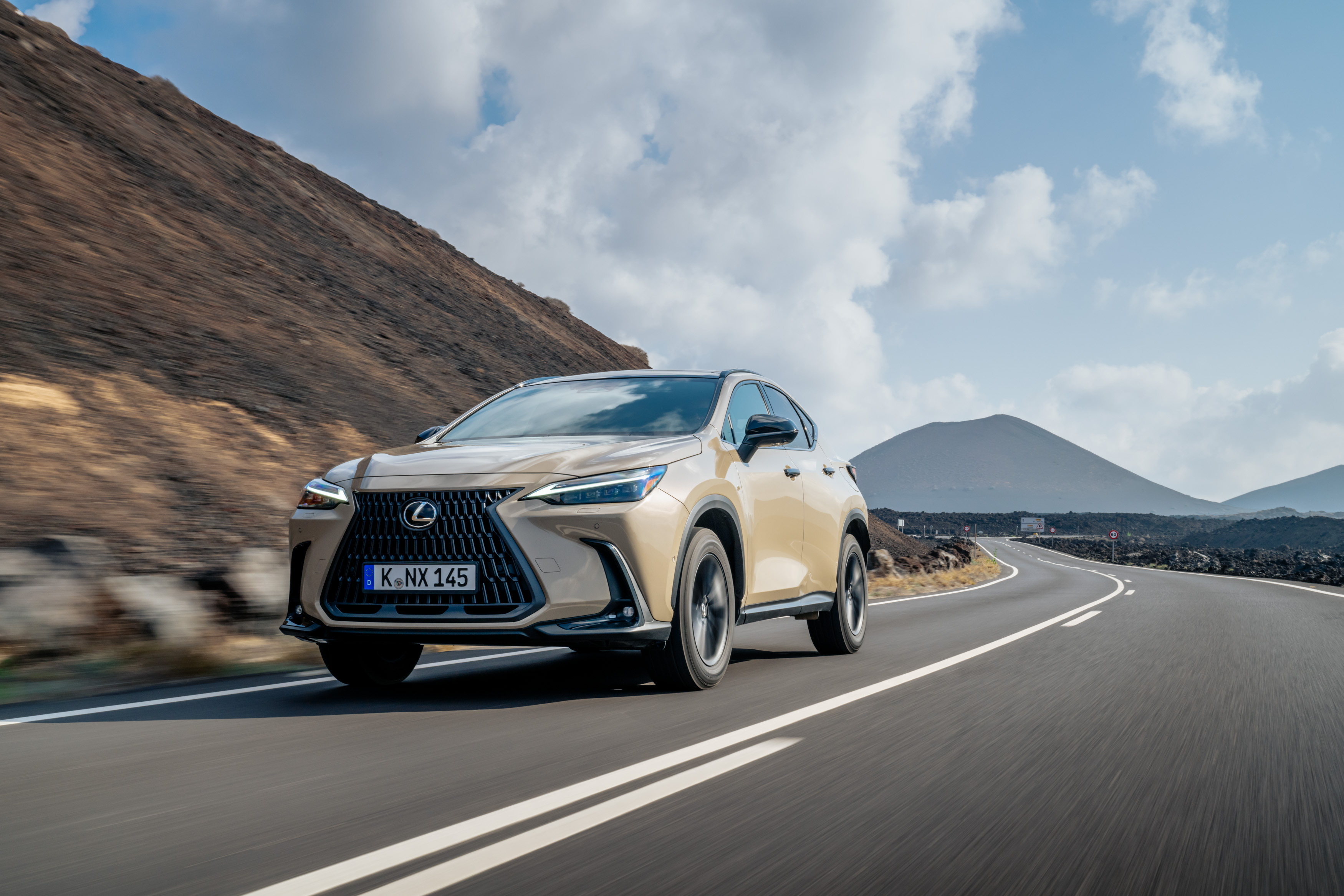 THE NEW NX OVERTRAIL: THE FEEL-GOOD LEXUS FOR MODERN LIFESTYLES