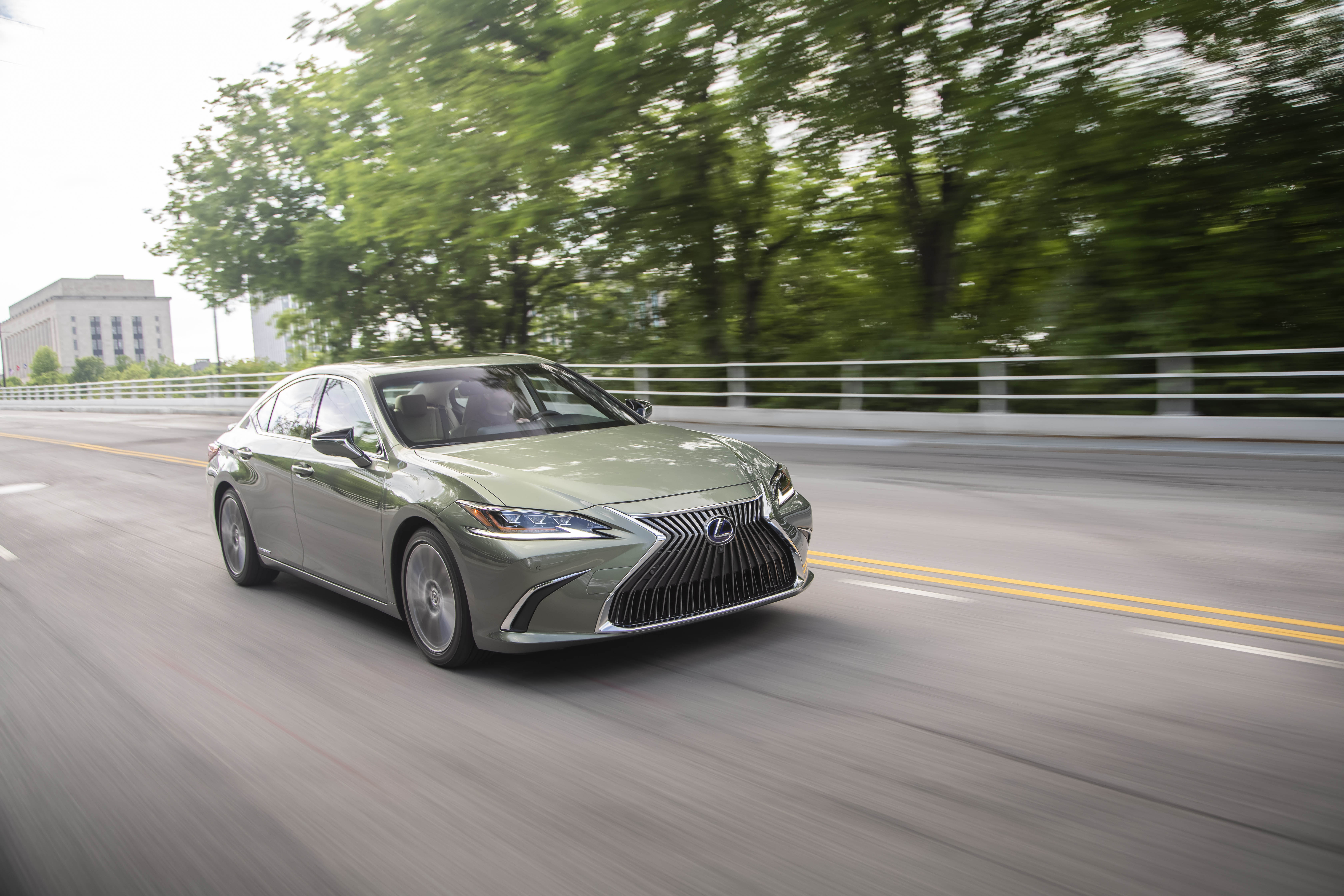 THE ALL-NEW LEXUS ES: A HIGHER LEVEL OF PERFORMANCE AND SOPHISTICATION