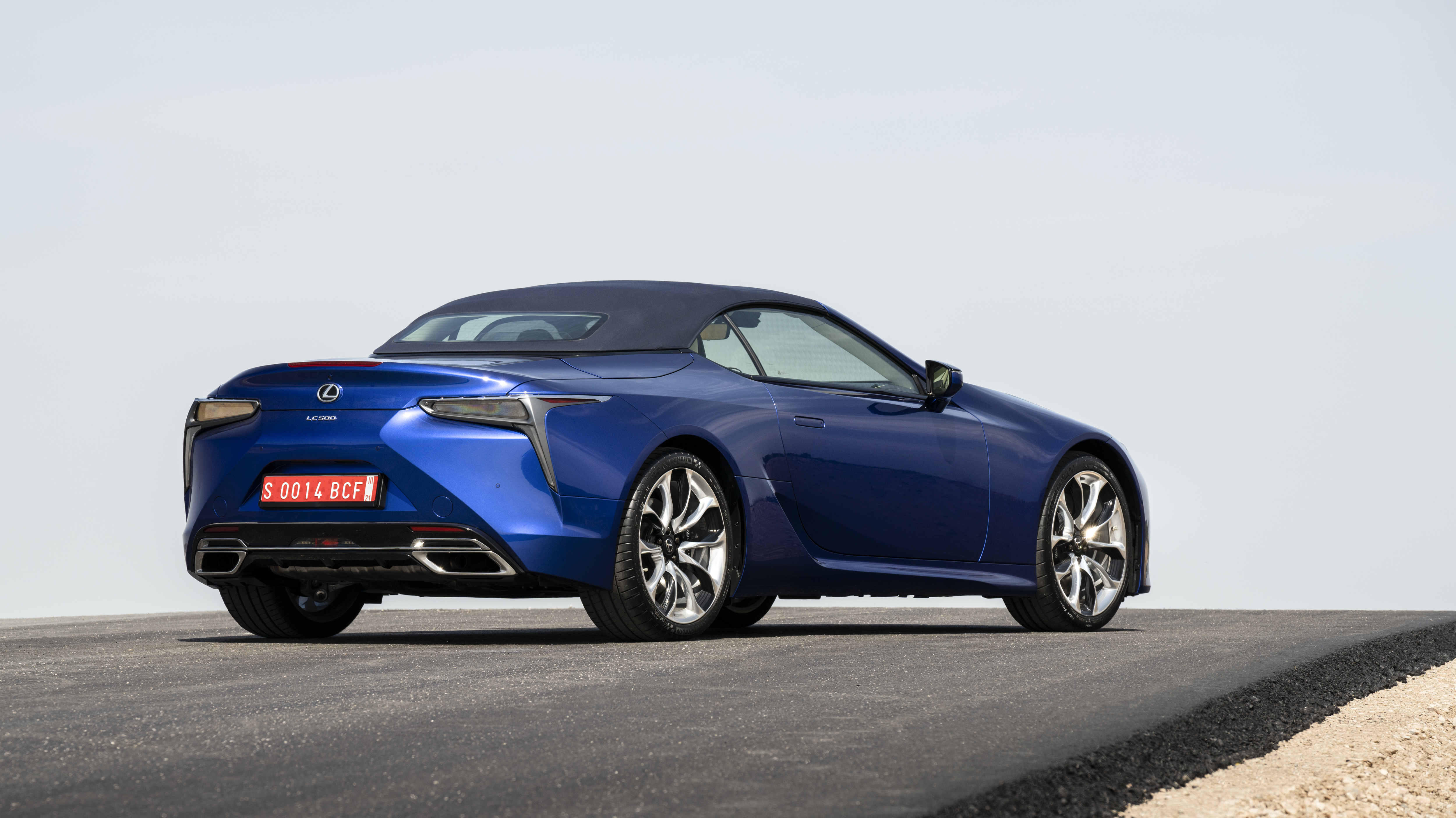 LEXUS’S PURSUIT OF PAINT PERFECTION