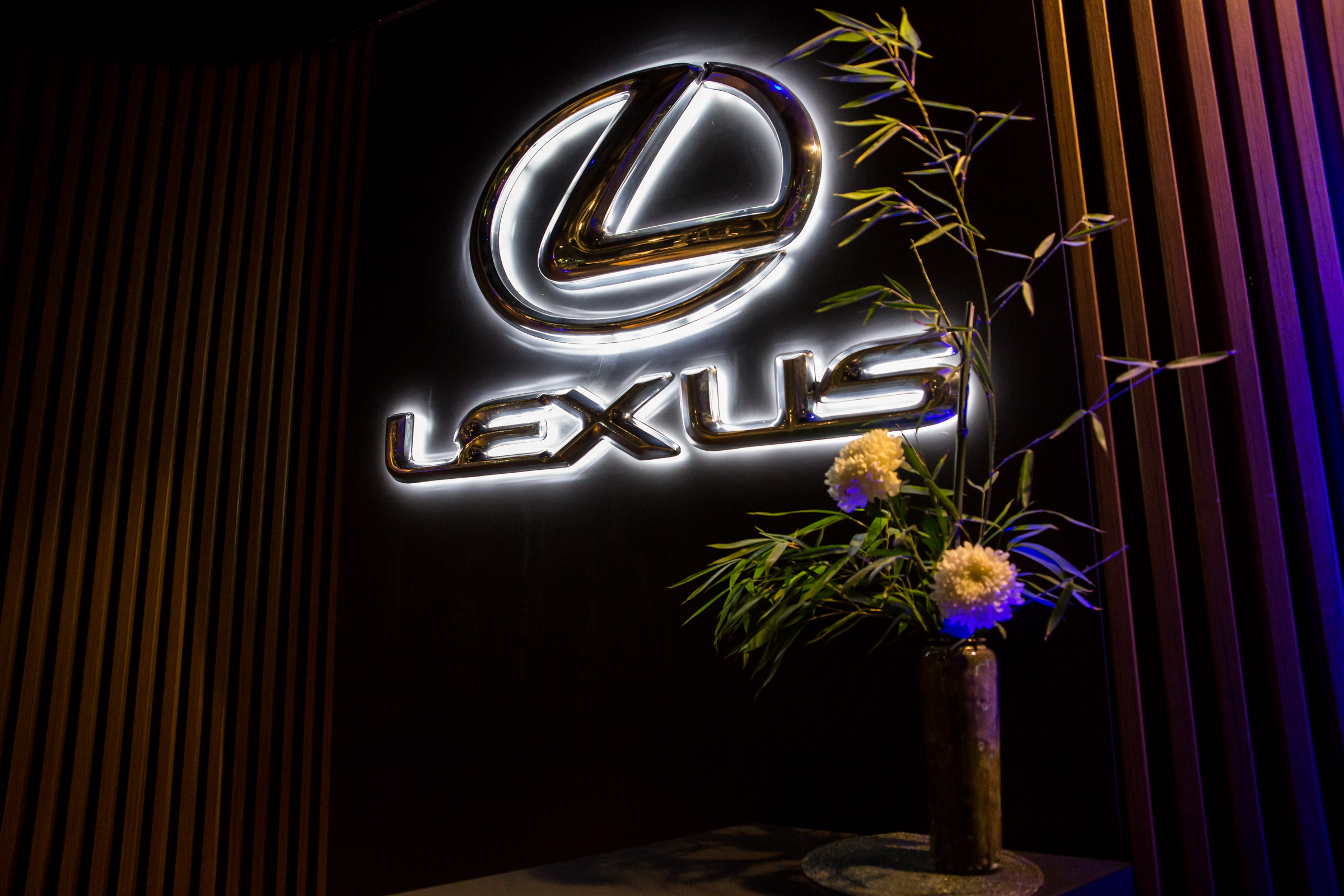 LEXUS ARRIVES IN ARGENTINA