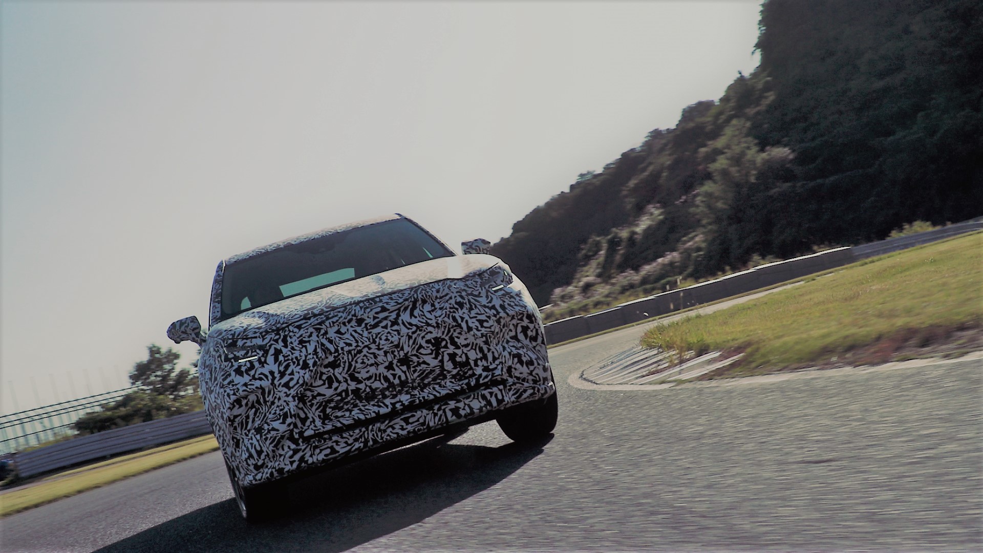 LEXUS REVEALS DIRECT4 NEXT-GENERATION ELECTRIC DRIVE CONTROL TECHNOLOGY