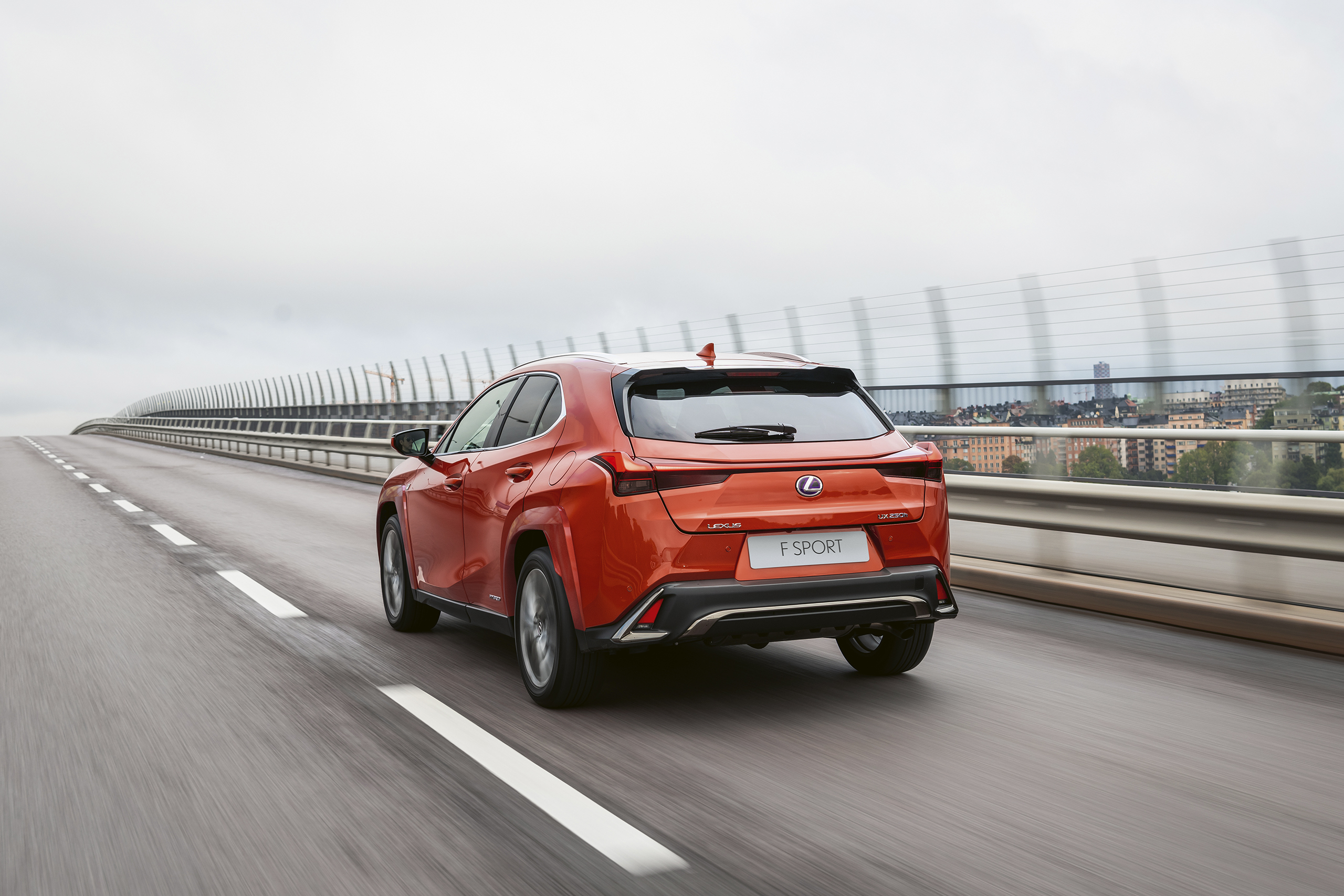 NEW STYLE ENHANCEMENTS ANNOUNCED FOR LEXUS UX 250h