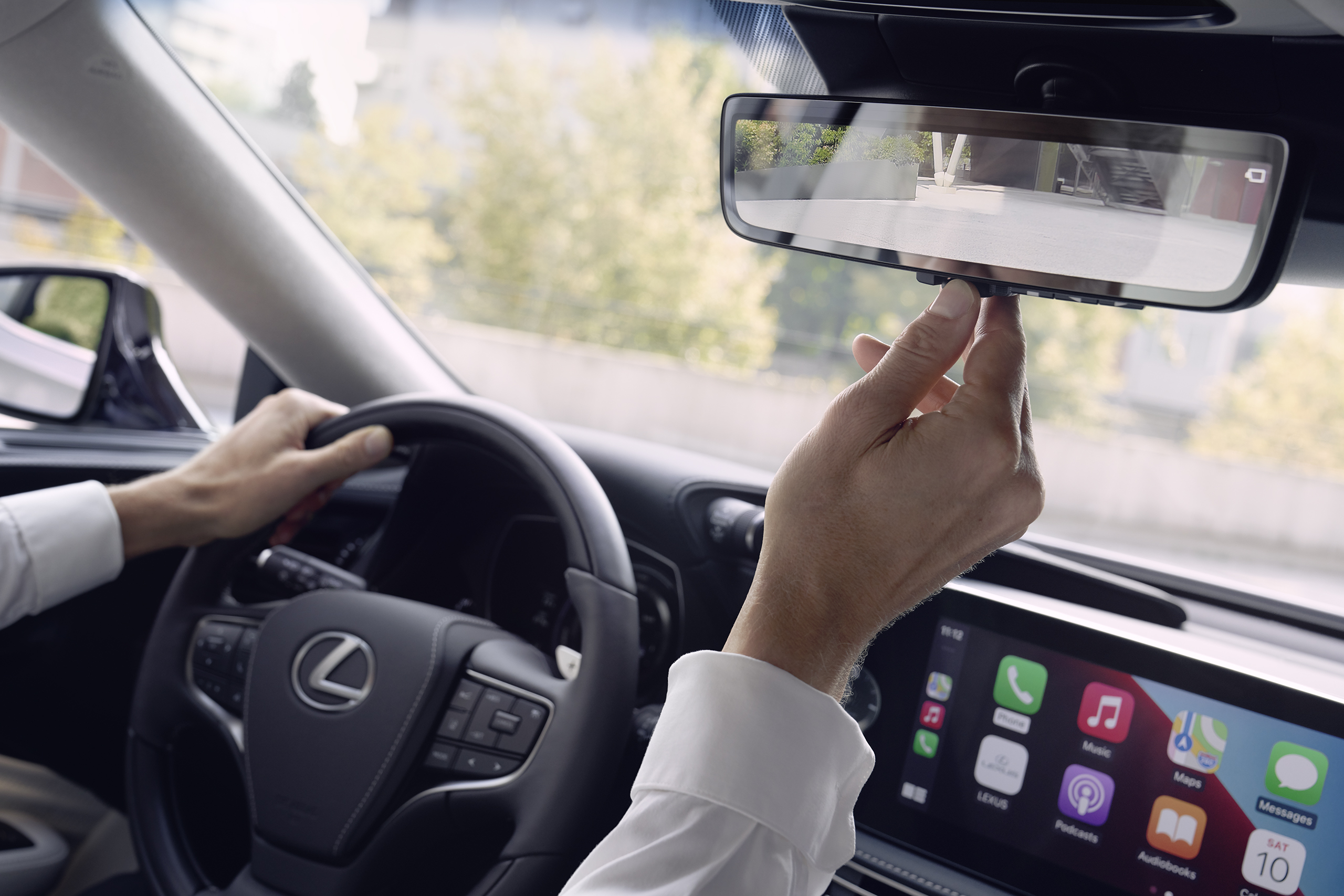 LEXUS TECHNOLOGIES FOR SAFER, EASIER DRIVING IN THE NEW LS