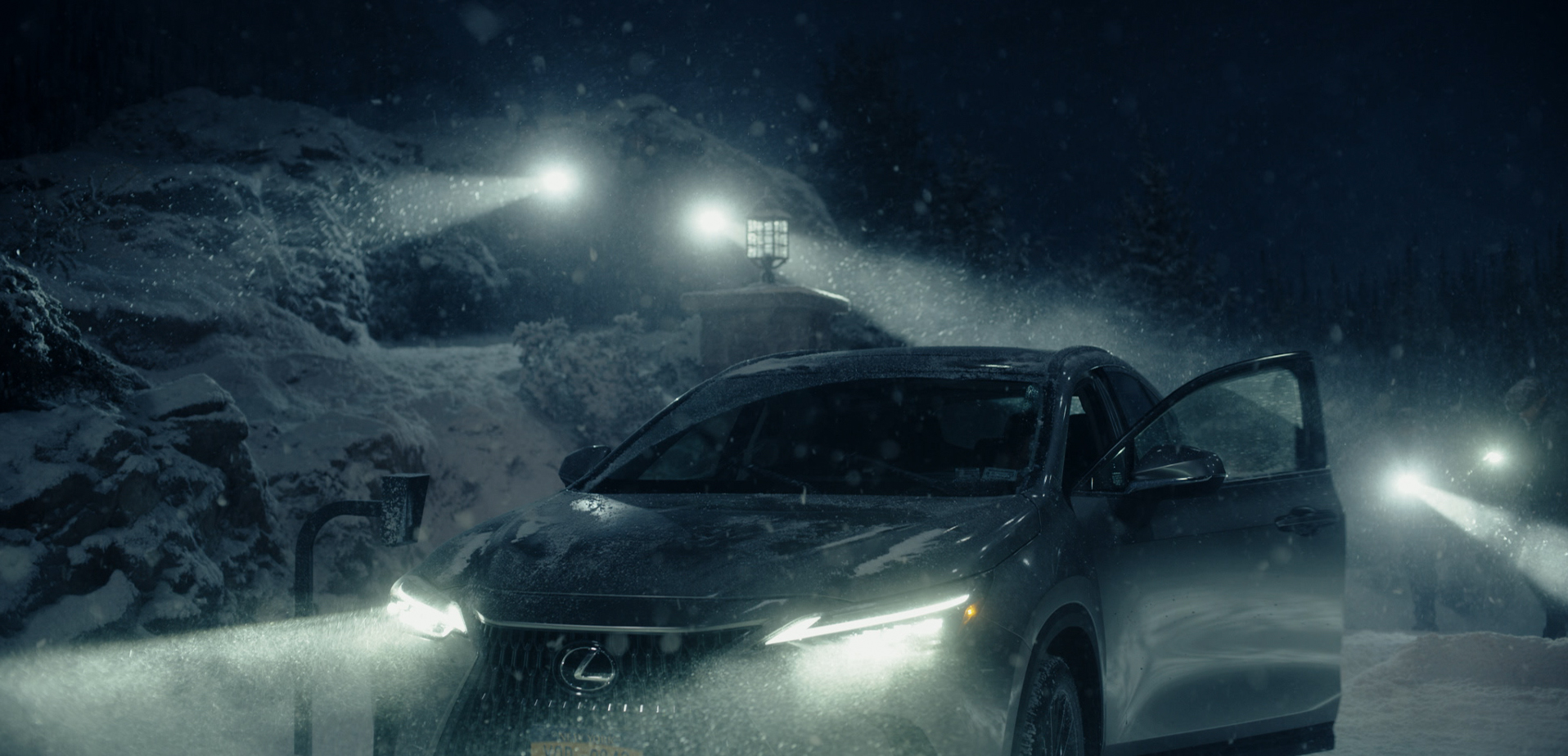 LEXUS TAKES ON MISSION TO SAVE THE WORLD IN “MOONFALL”
