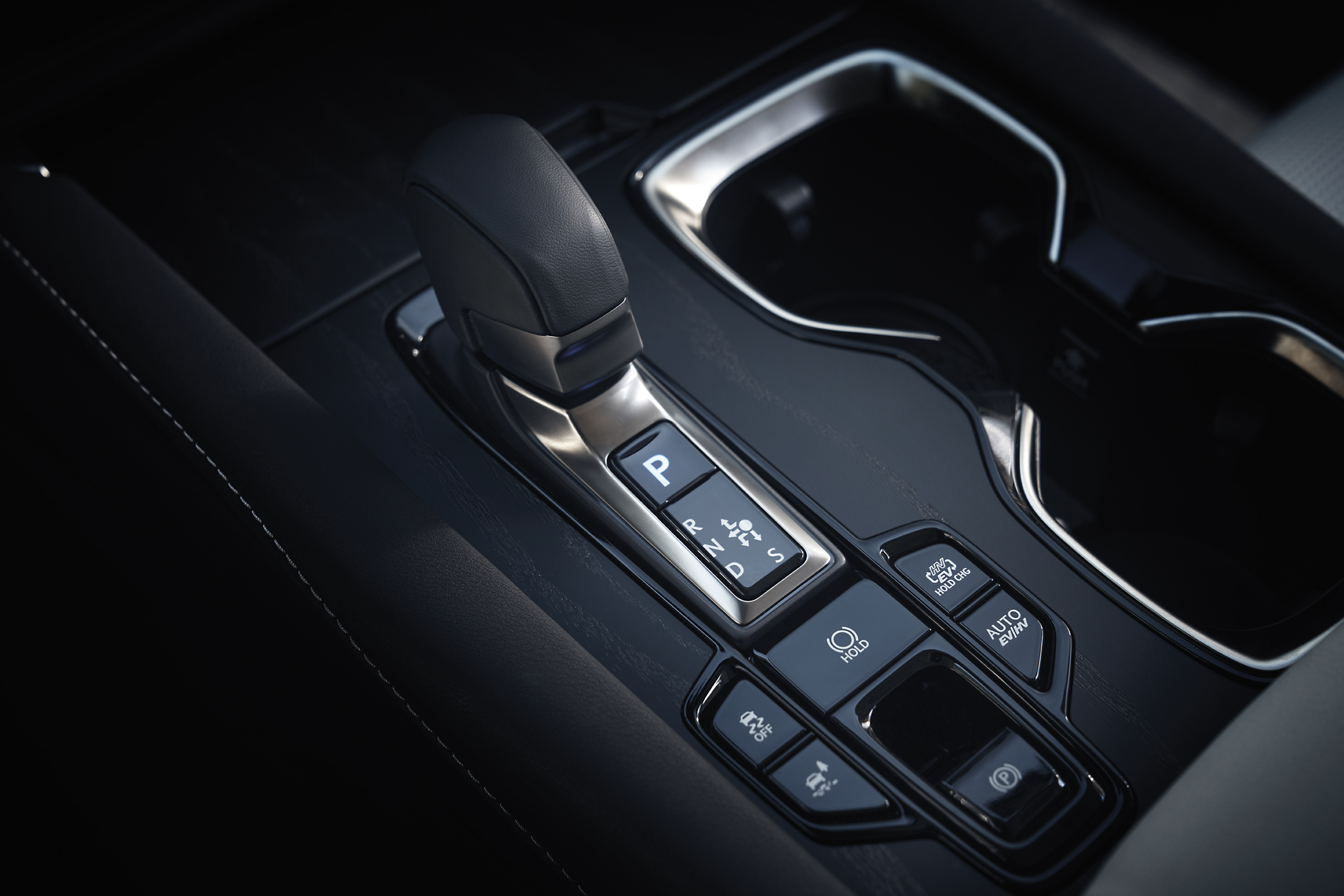 HYBRID ELECTRIC WITH A PERFORMANCE EDGE: THE ALL-NEW RX 500h