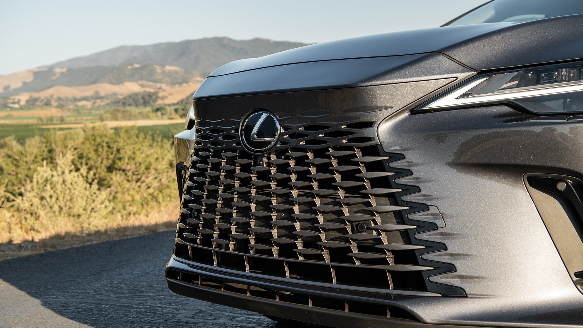 GO FURTHER, DO MORE WITH THE ALL-NEW LEXUS RX 450h+ PLUG-IN HYBRID ELECTRIC