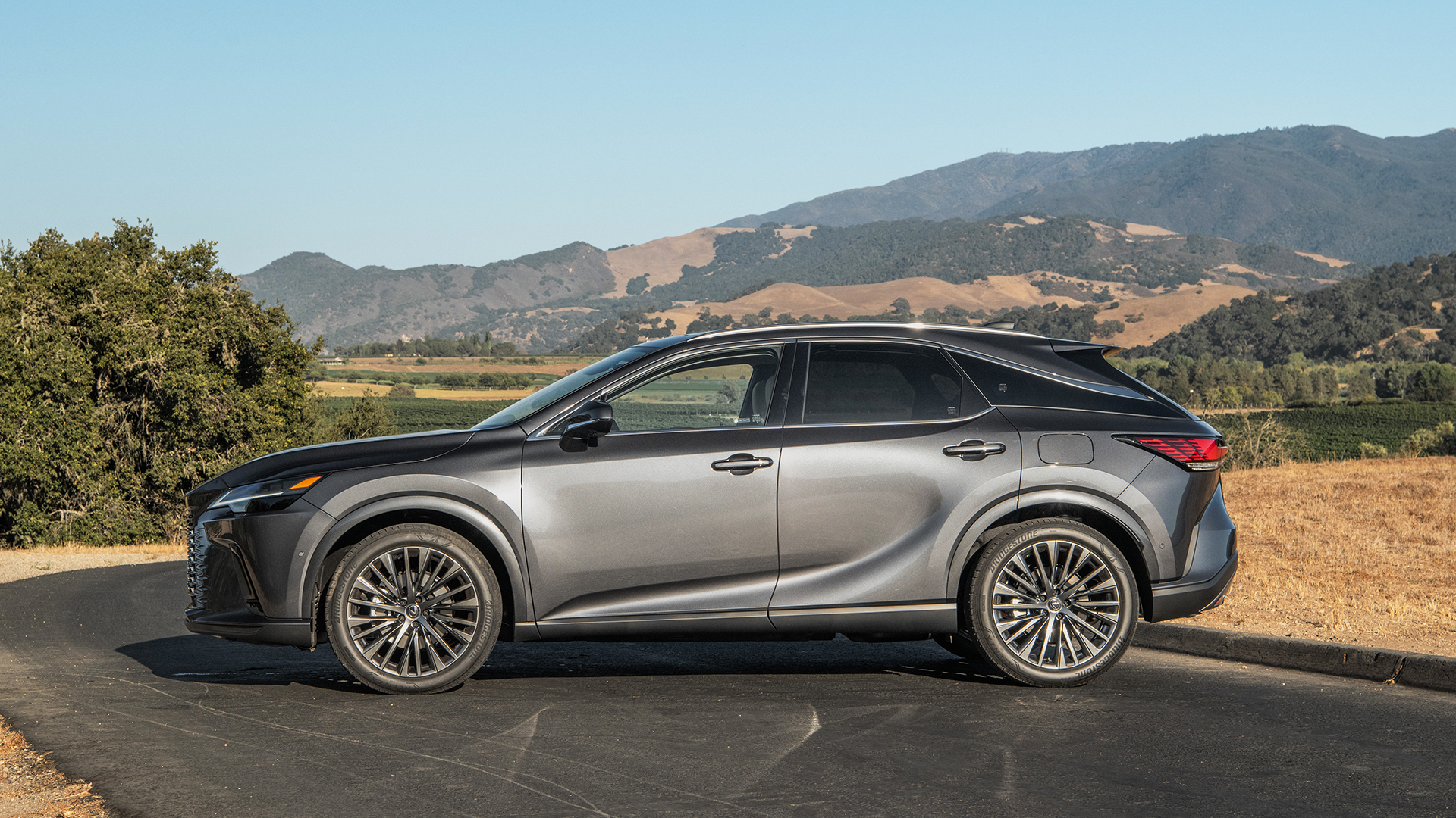 GO FURTHER, DO MORE WITH THE ALL-NEW LEXUS RX 450h+ PLUG-IN HYBRID ELECTRIC