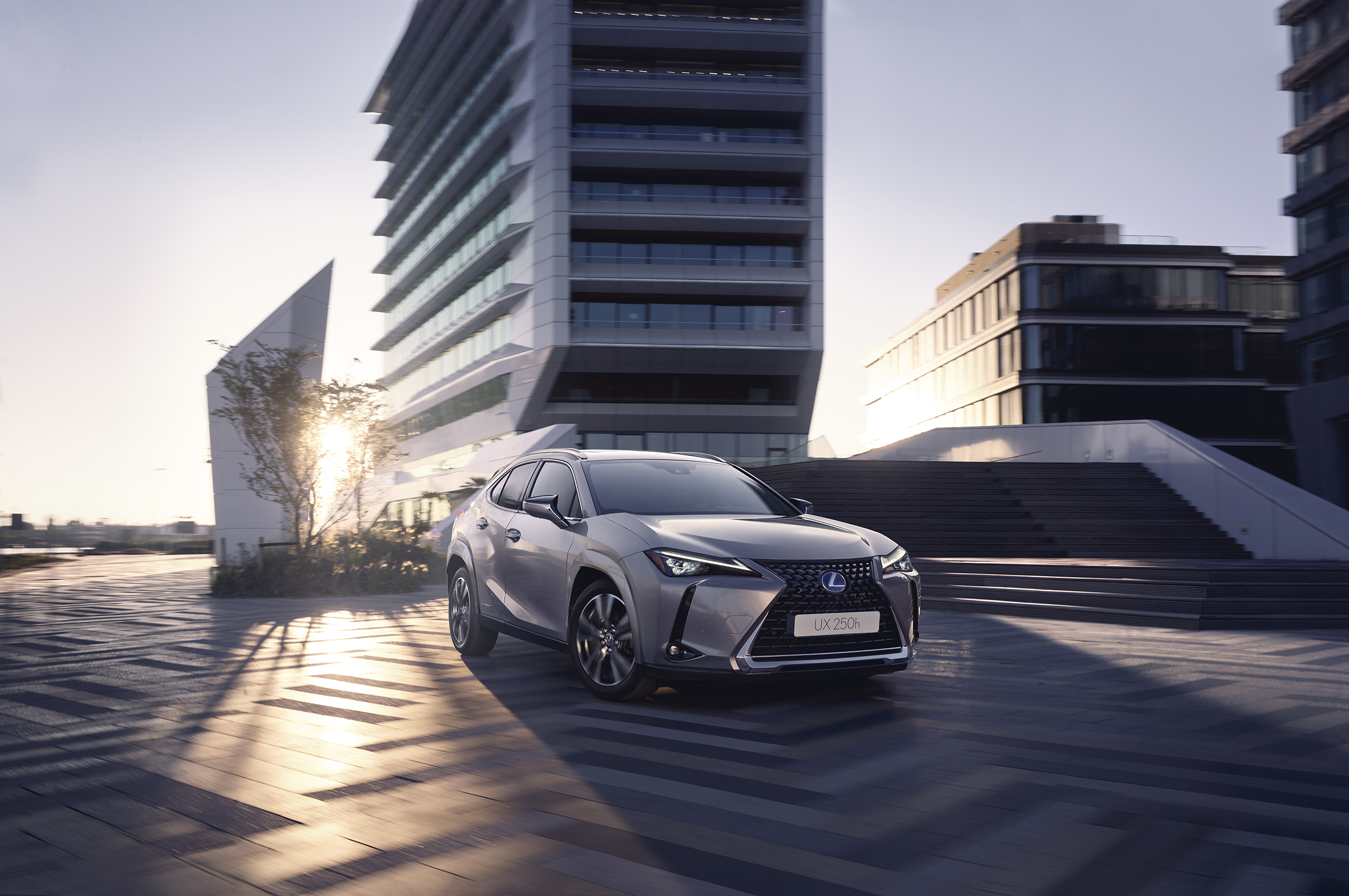 NEW STYLE ENHANCEMENTS ANNOUNCED FOR LEXUS UX 250h
