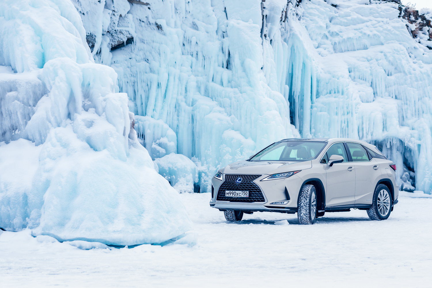 LEXUS MODELS EXCEL IN SIBERIAN ICE DRIVING ADVENTURE
