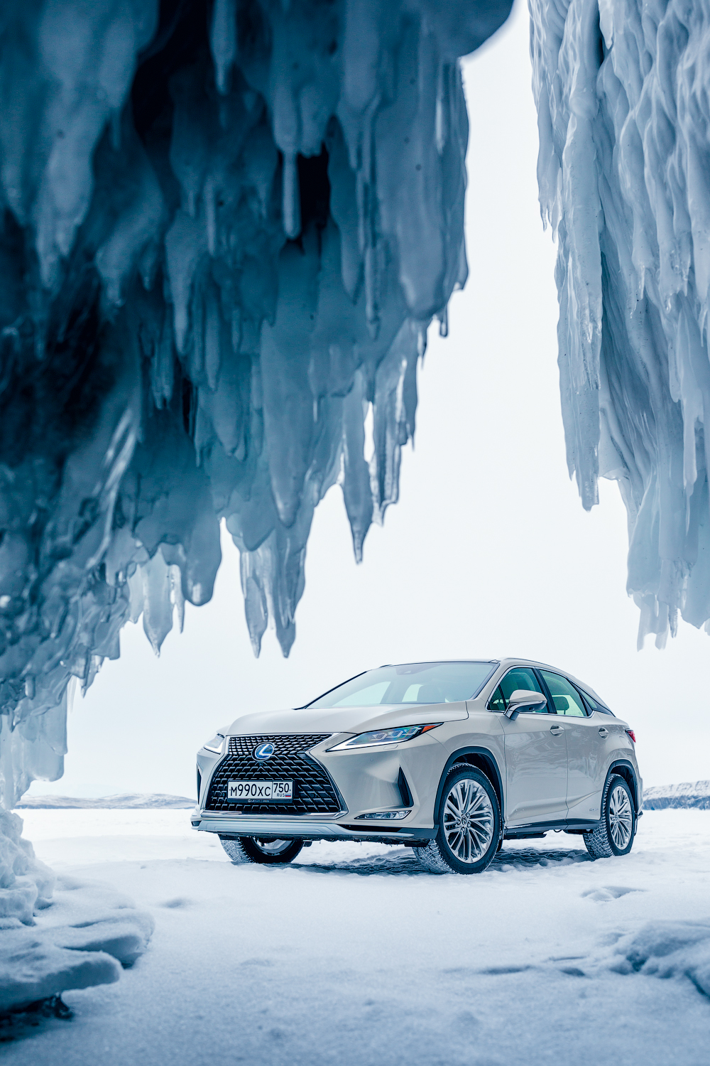 LEXUS MODELS EXCEL IN SIBERIAN ICE DRIVING ADVENTURE
