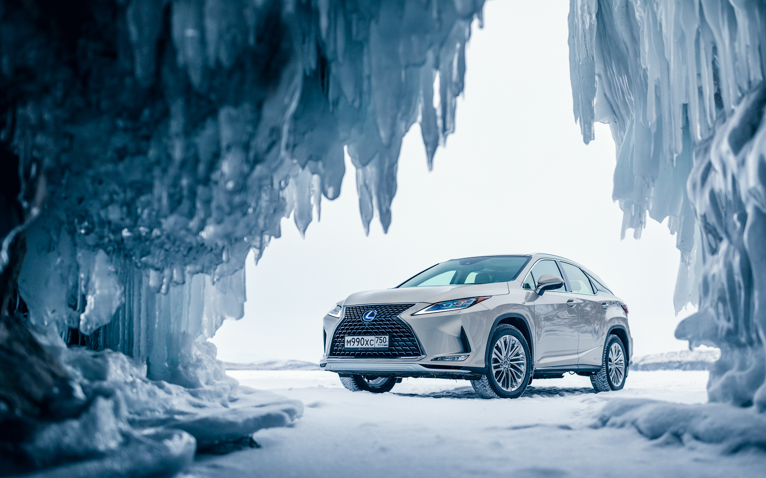 LEXUS MODELS EXCEL IN SIBERIAN ICE DRIVING ADVENTURE