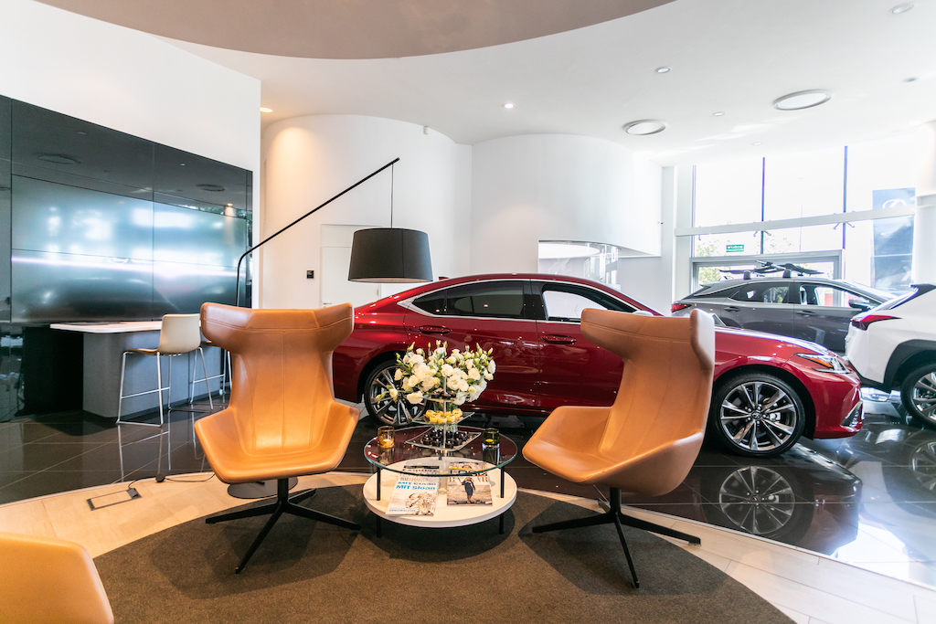 LEXUS RETAILERS BRING BEST SERVICE IN POLISH PREMIUM CAR MARKET
