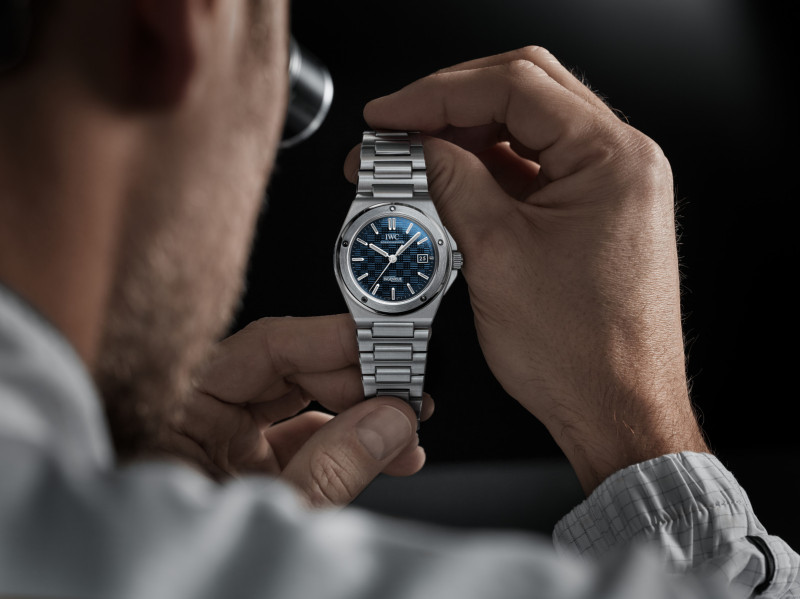 IWC SCHAFFHAUSEN PRESENTS THE INGENIEUR AUTOMATIC 40 WITH A BLUE DIAL
