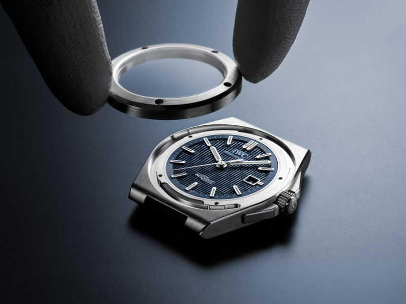 IWC SCHAFFHAUSEN PRESENTS THE INGENIEUR AUTOMATIC 40 WITH A BLUE DIAL