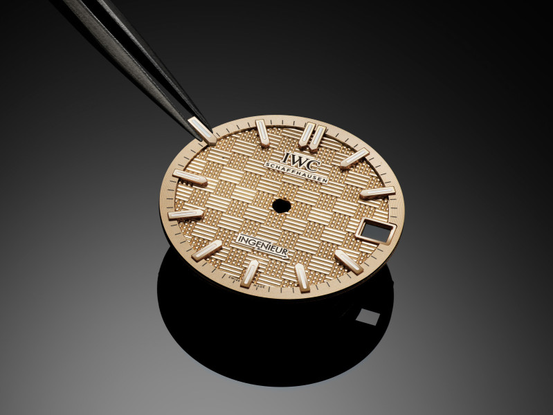 IWC万国表推出全新工程师自动腕表35 搭配35毫米直径表壳