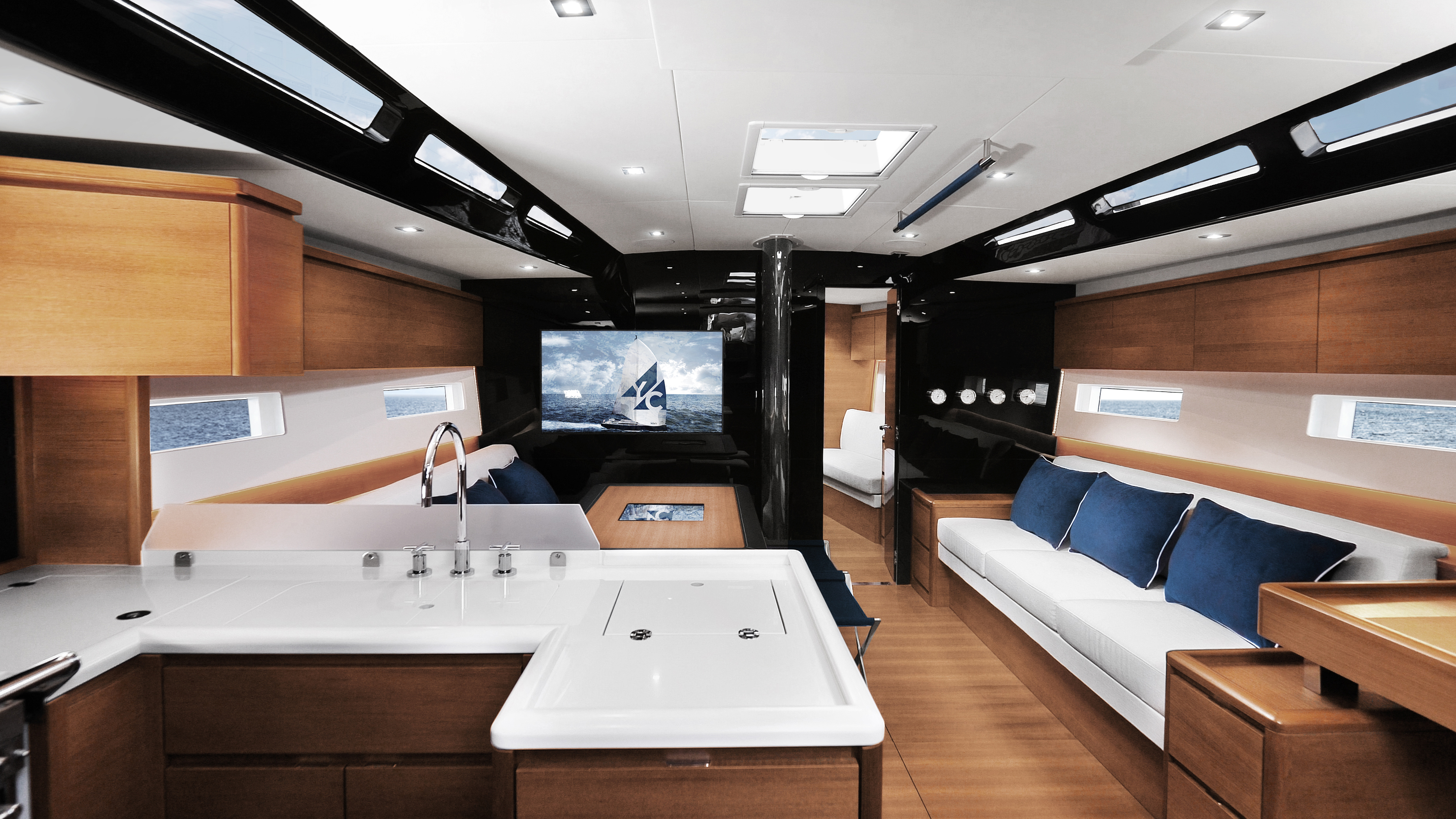 IWC AND SOLARIS YACHTS SET SAIL WITH THE “DOUBLE MOON”