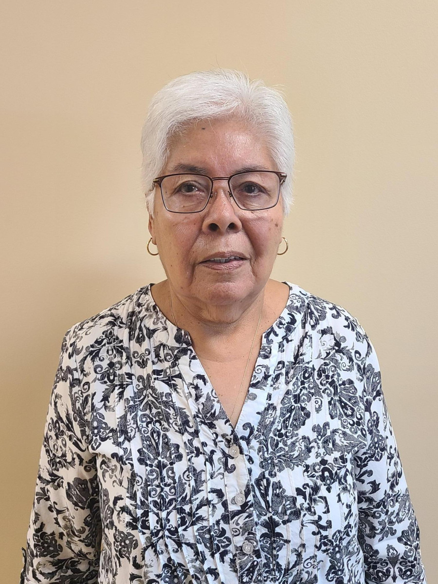 Trabajar para superar los obstáculos que enfrenta la población hispana