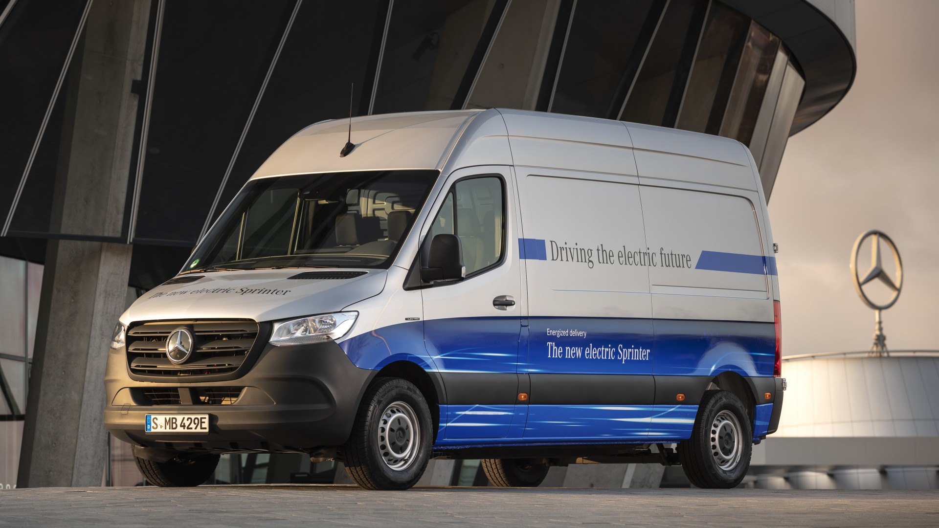Pionier segmentu w wersji elektrycznej – nowy eSprinter