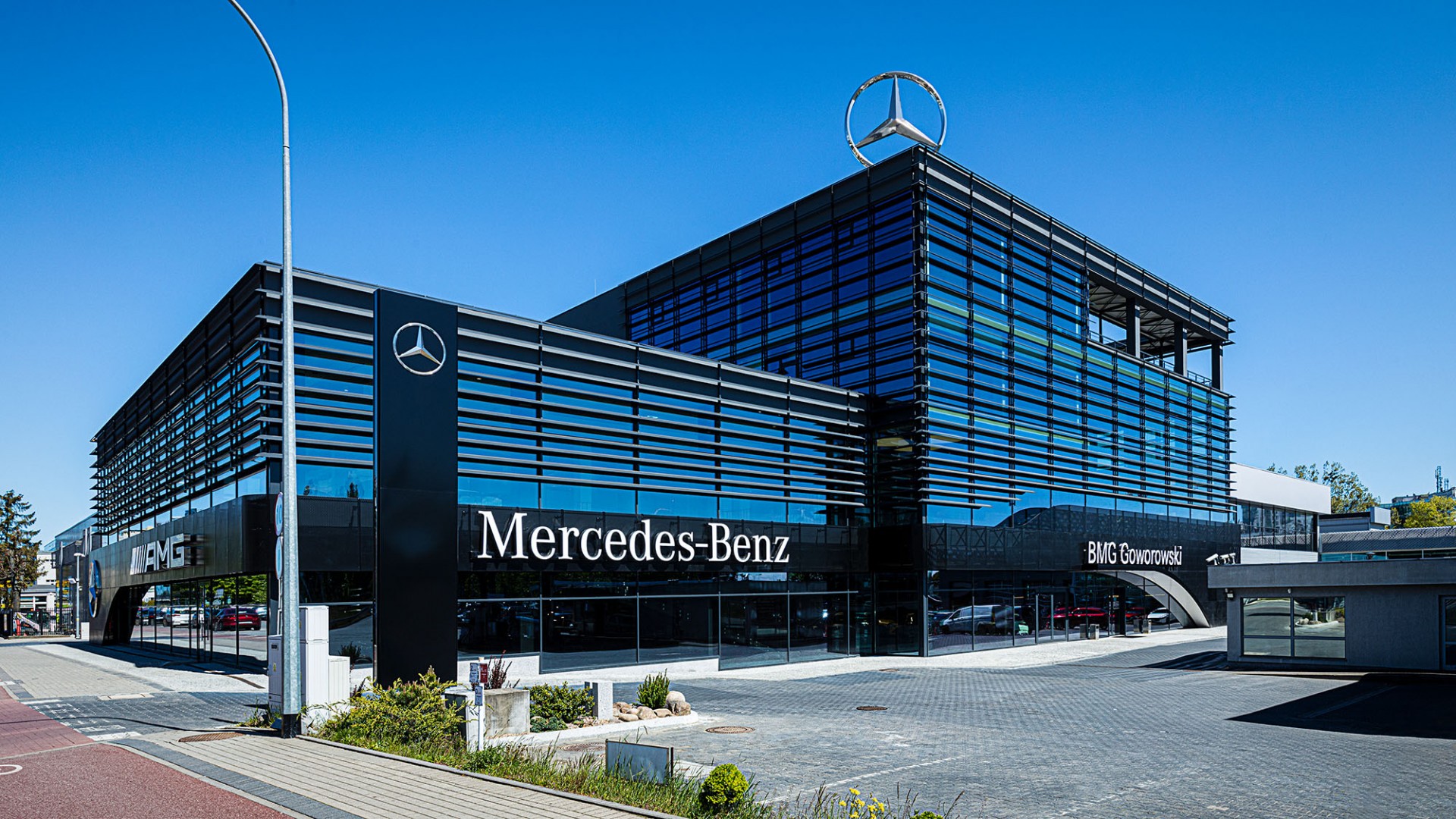 W Gdyni działa największy salon Mercedes-Benz w Polsce