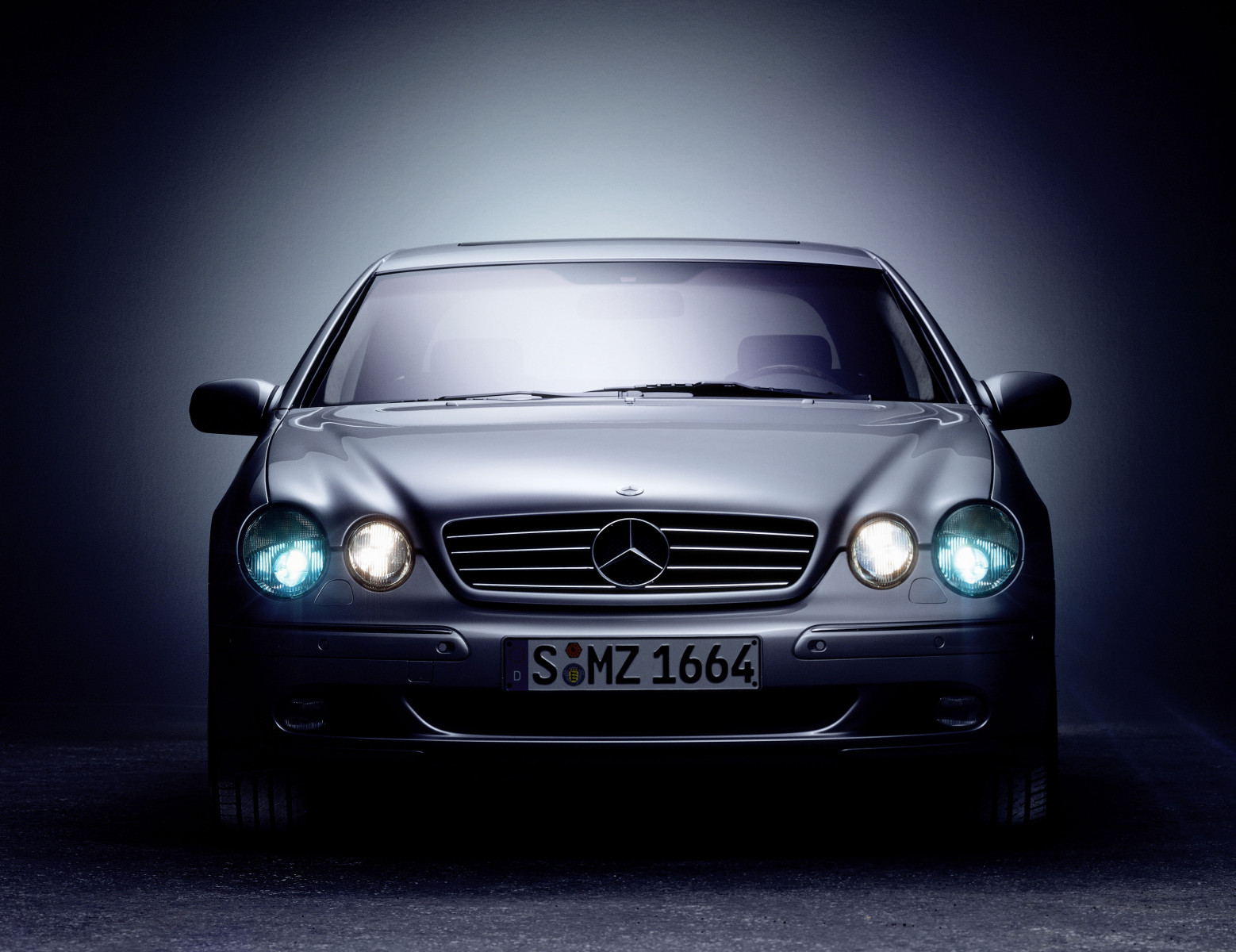 Mercedes-Benz CL kończy 25 lat: lider innowacji z zawieszeniem ABC