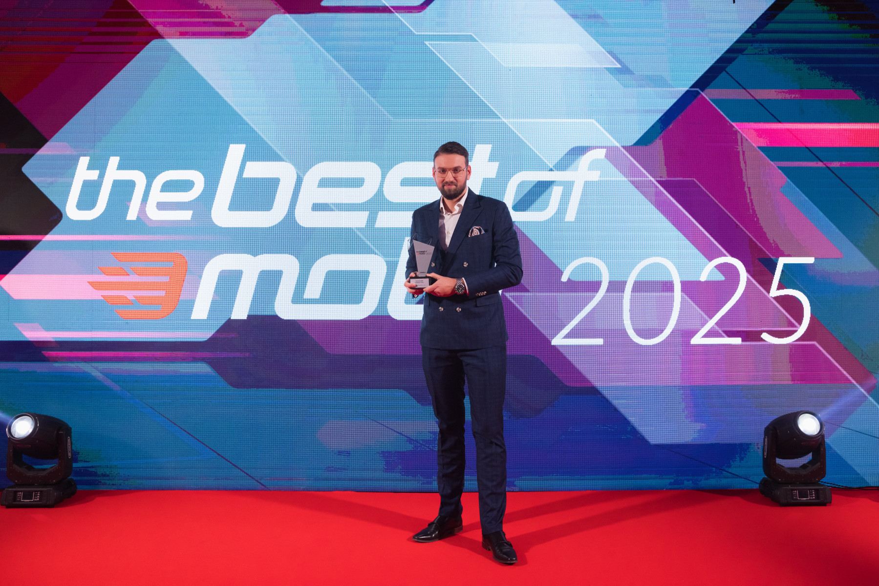Nowy Mercedes-Benz CLA z tytułem samochodu kompaktowego The Best of ...