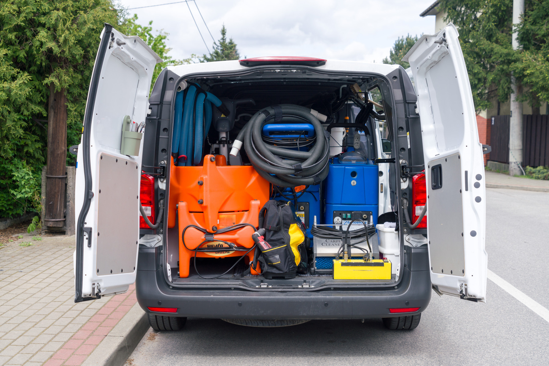 Elektryczny Mercedes-Benz eVito w Bee Clean – czysty zysk